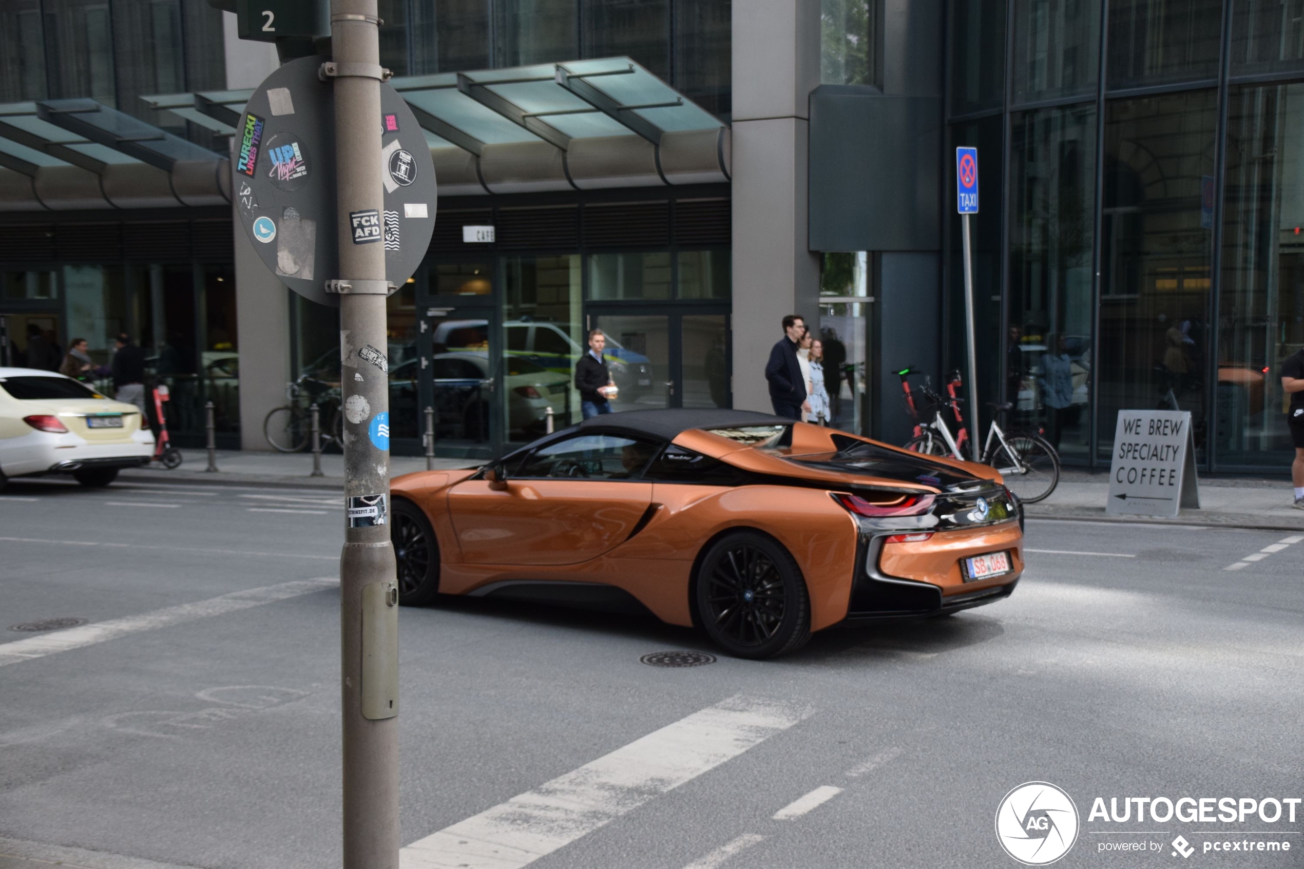 BMW i8 Roadster - 24 May 2023 - Autogespot