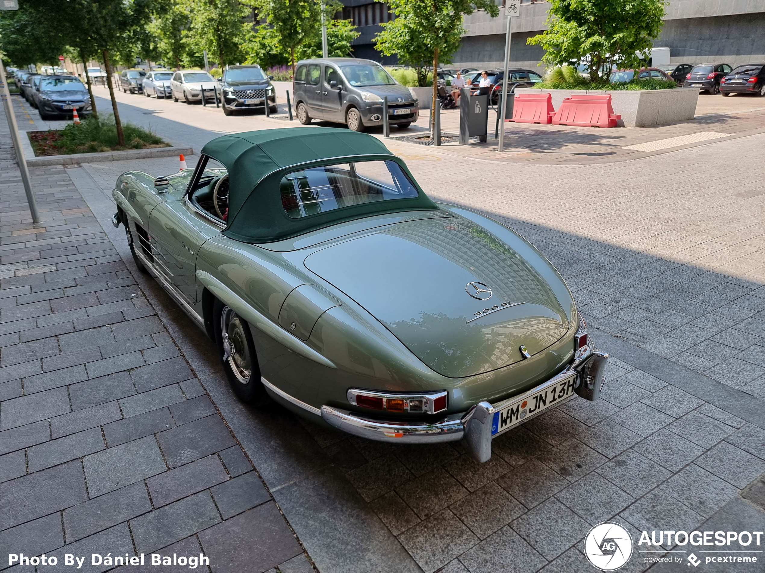 Mercedes-Benz 300SL Roadster - 28 May 2023 - Autogespot