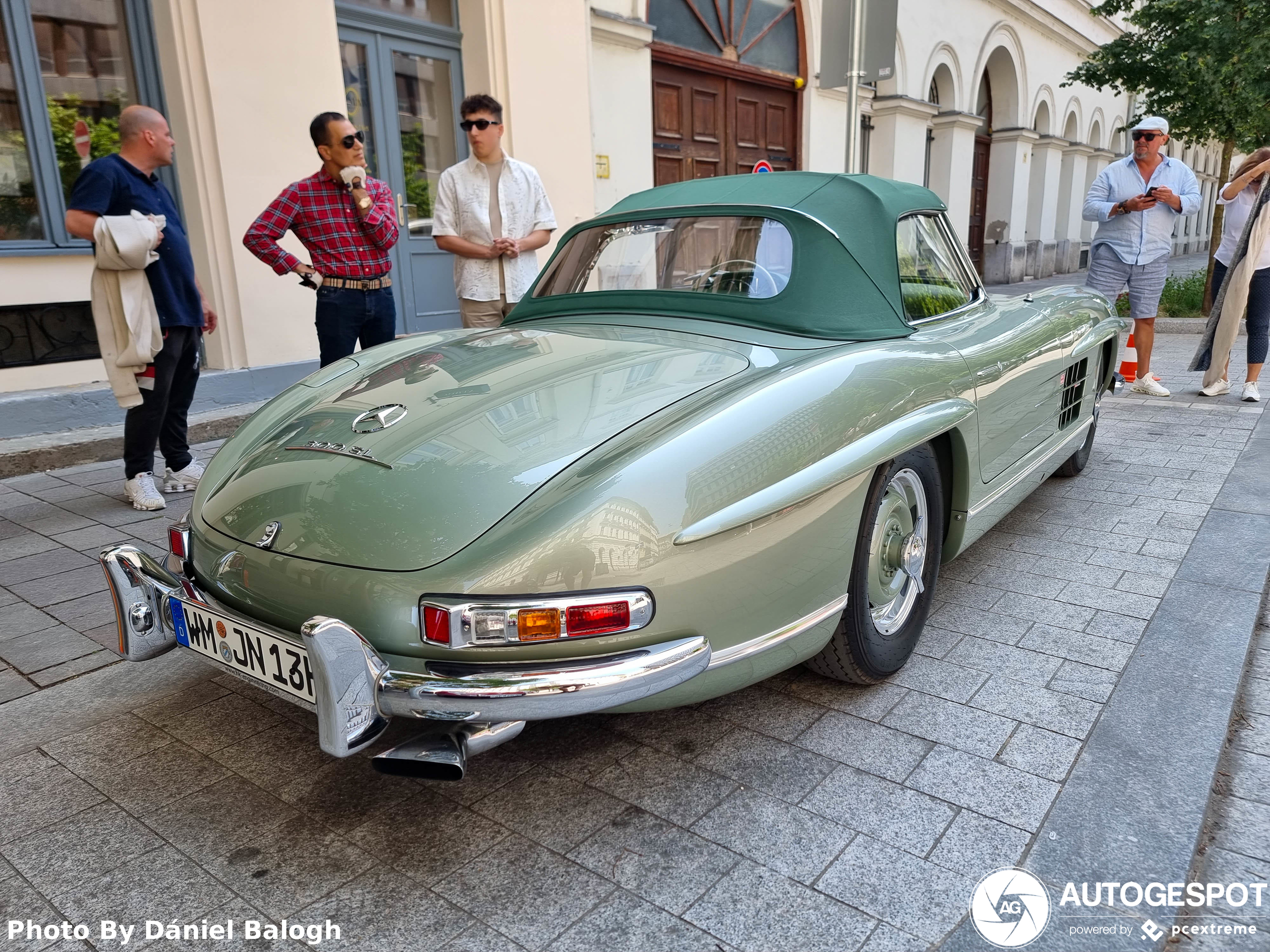 Mercedes-Benz 300SL Roadster - 28 May 2023 - Autogespot