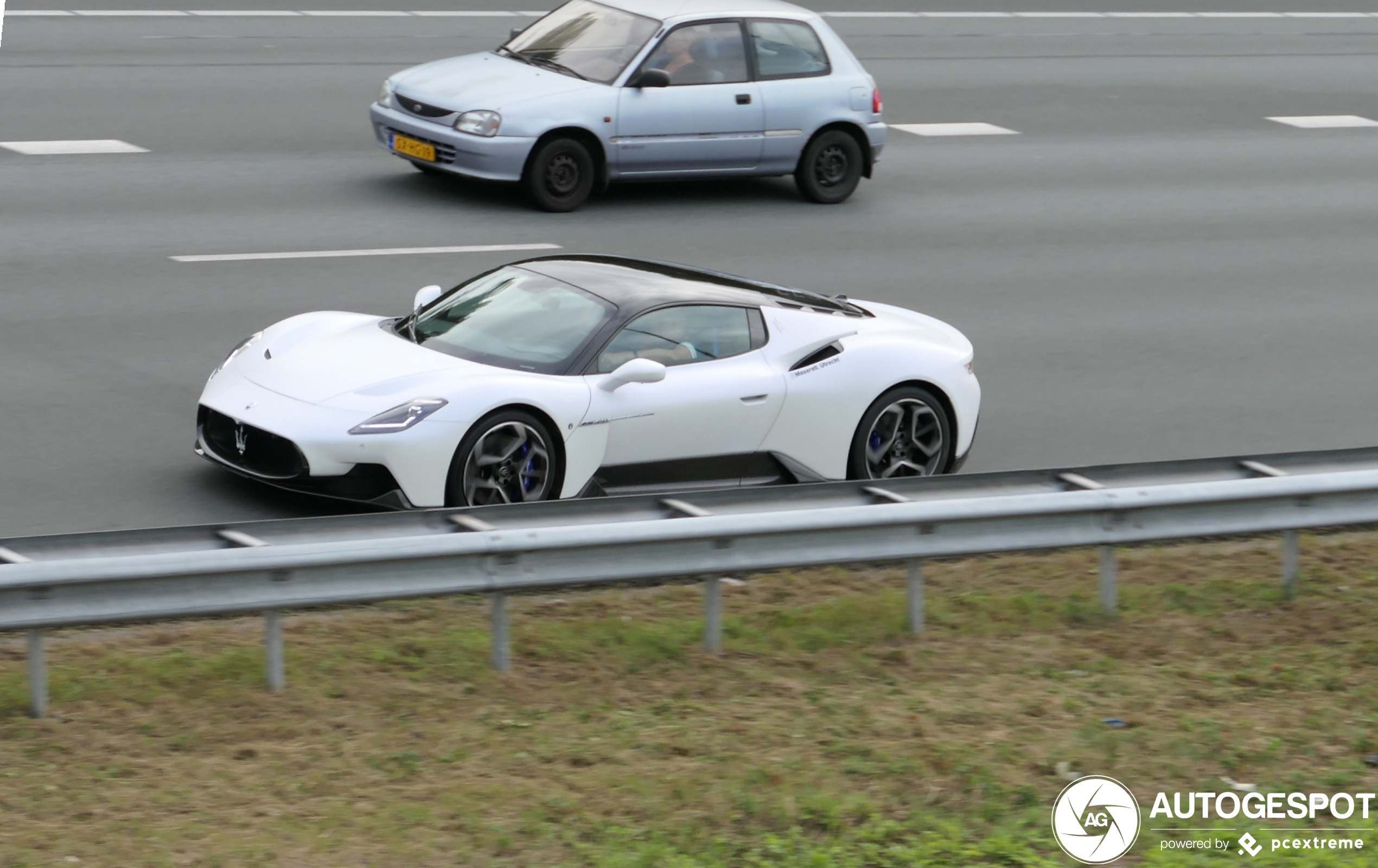 Maserati MC20 - 30 May 2023 - Autogespot