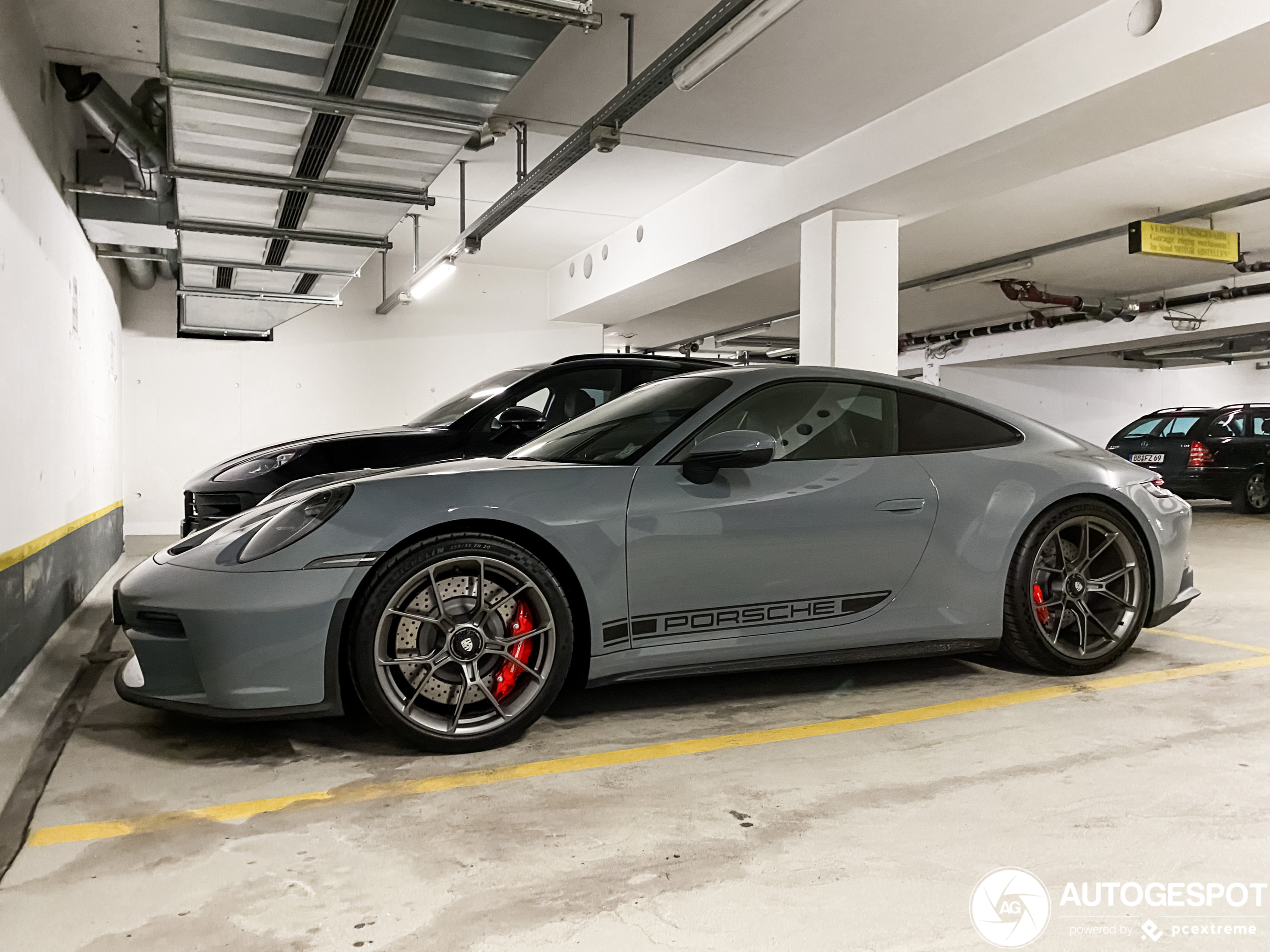 Porsche 992 GT3 Touring MkI - 05 June 2023 - Autogespot