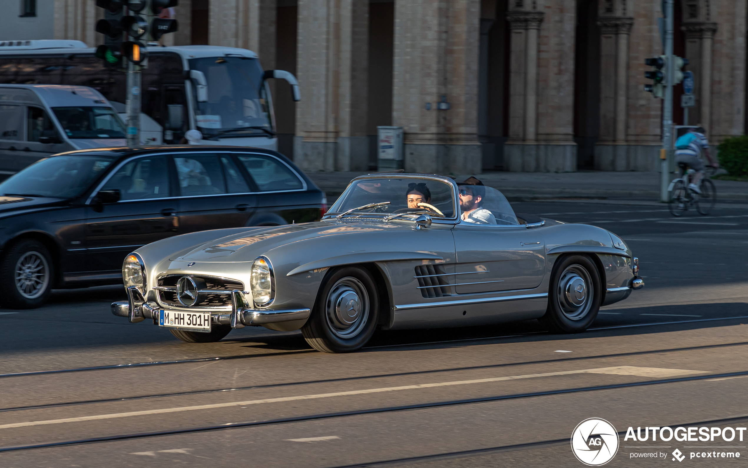 Mercedes-Benz 300SL Roadster - 11 June 2023 - Autogespot