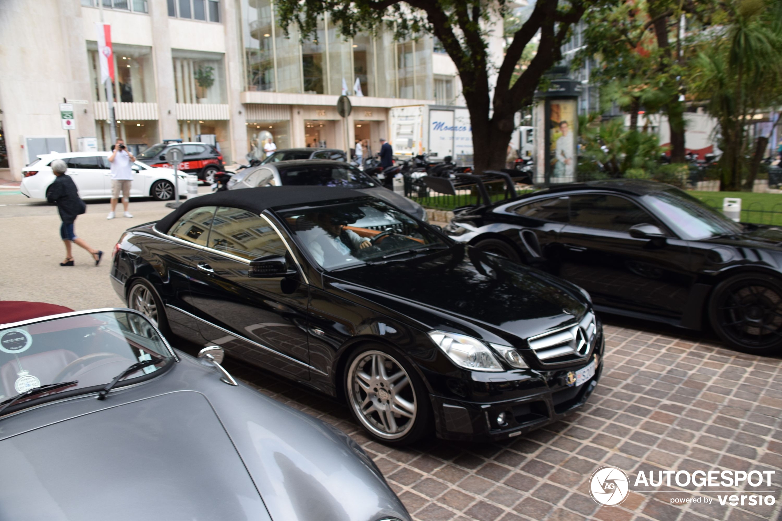 Mercedes-Benz Brabus E 6.1 Cabriolet A207 - 30 June 2023 - Autogespot