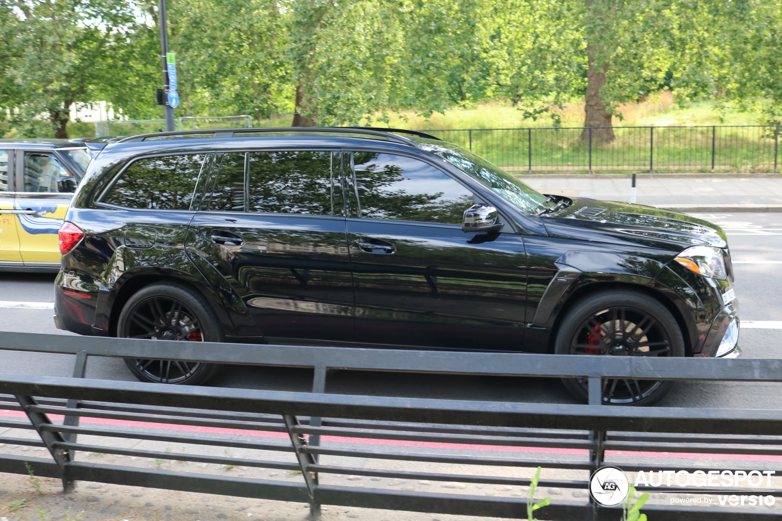 Mercedes-AMG Brabus GLS 850 6.0 Biturbo - 25 July 2023 - Autogespot