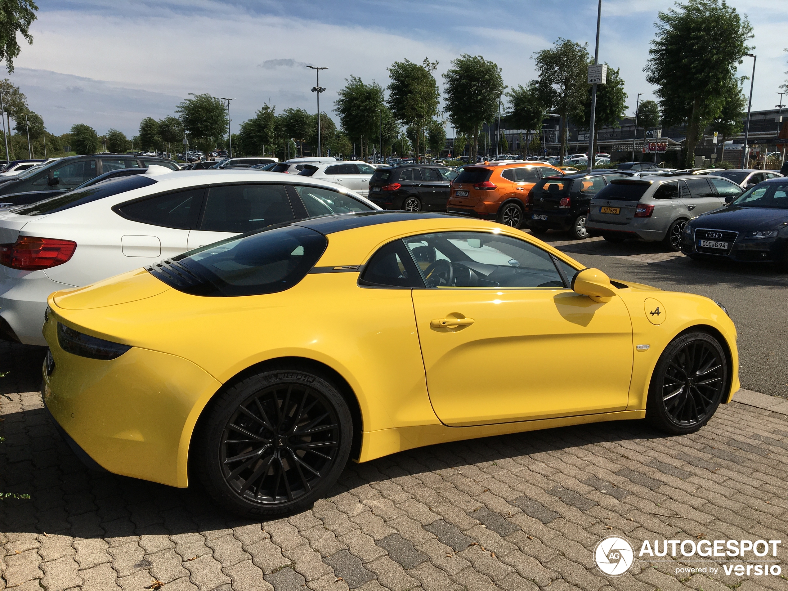 Alpine A110 Color Edition - 26 August 2023 - Autogespot