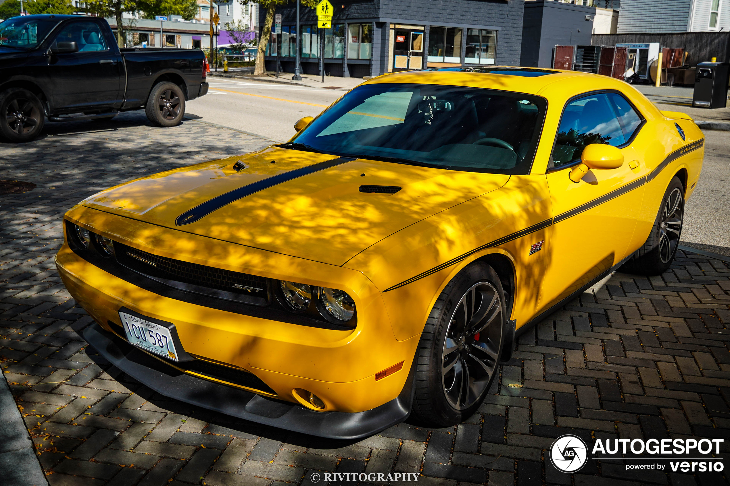 Dodge Yellow Jacket Logo Dodge Challenger SRT8 392 : 9,500 Miles