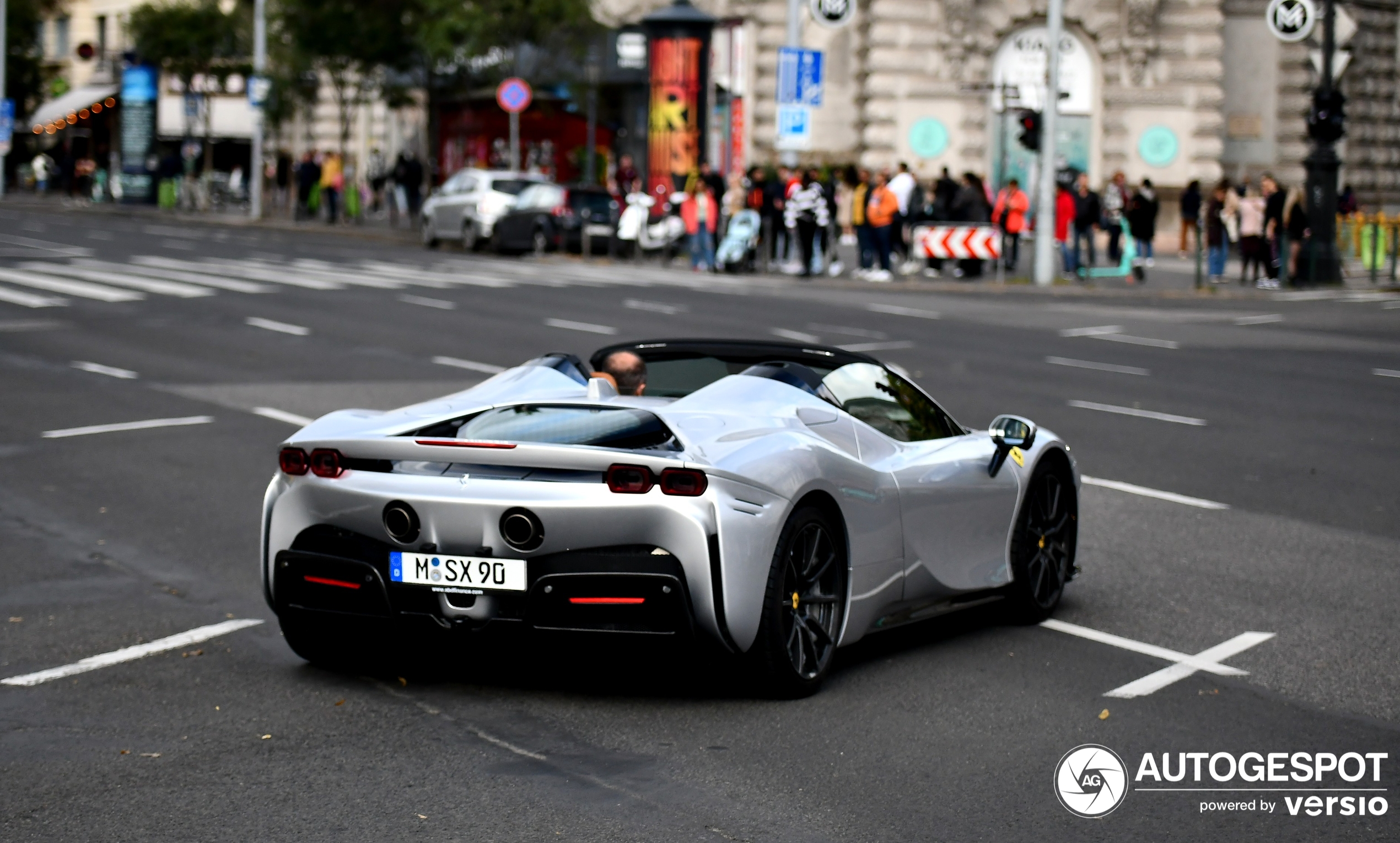 Ferrari SF90 Spider - 28 ʮ 2023 - Autogespot