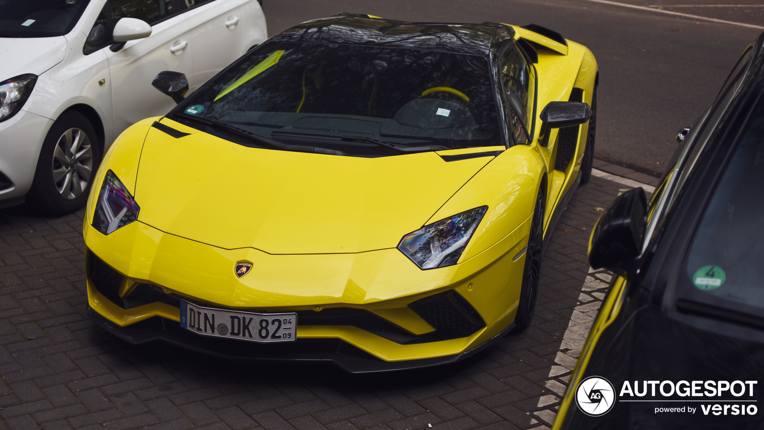 Lamborghini Aventador S LP740-4 Roadster - 13 November 2023 - Autogespot