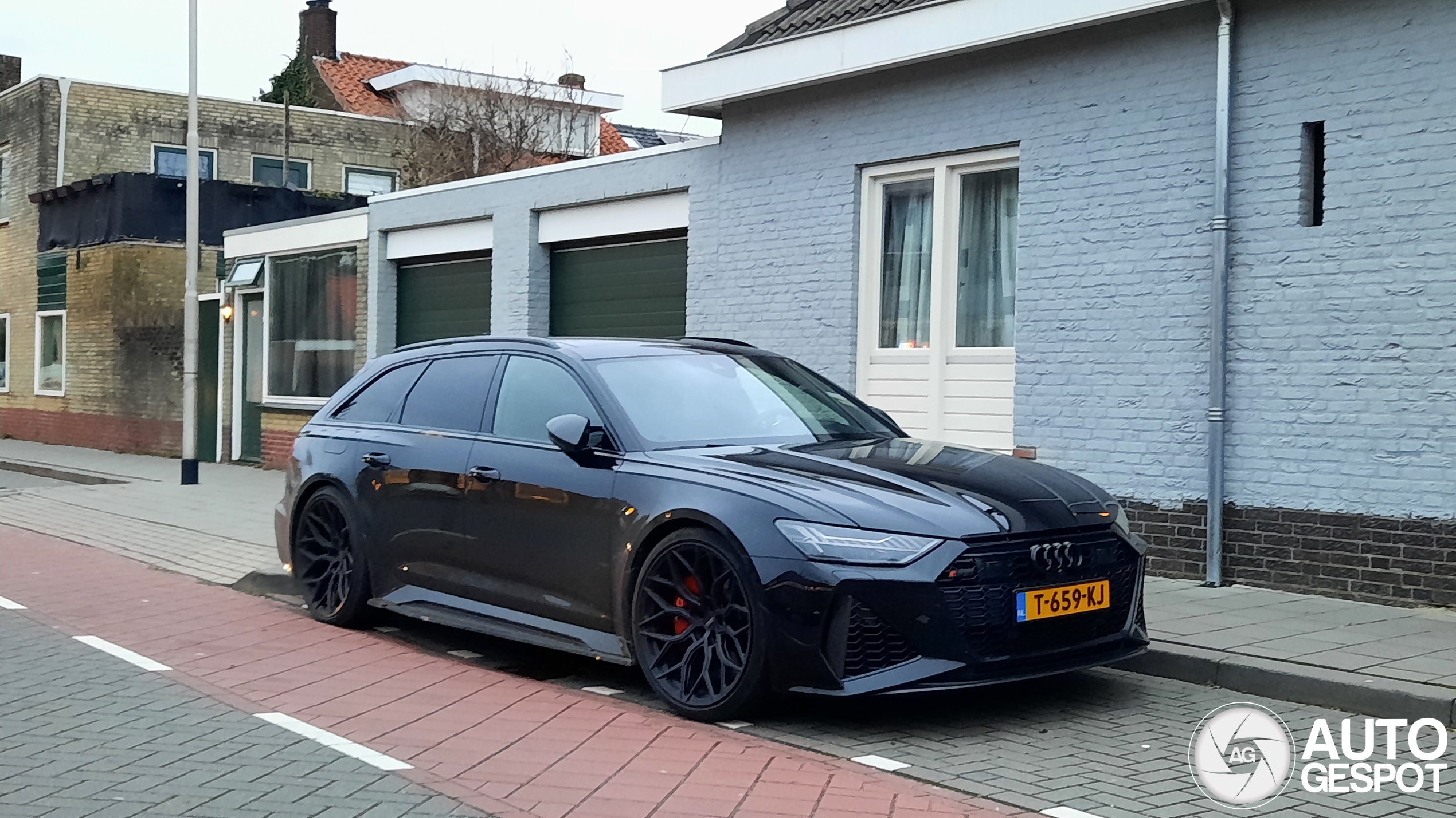 Audi RS6 Avant C8 Urban - 15 December 2023 - Autogespot
