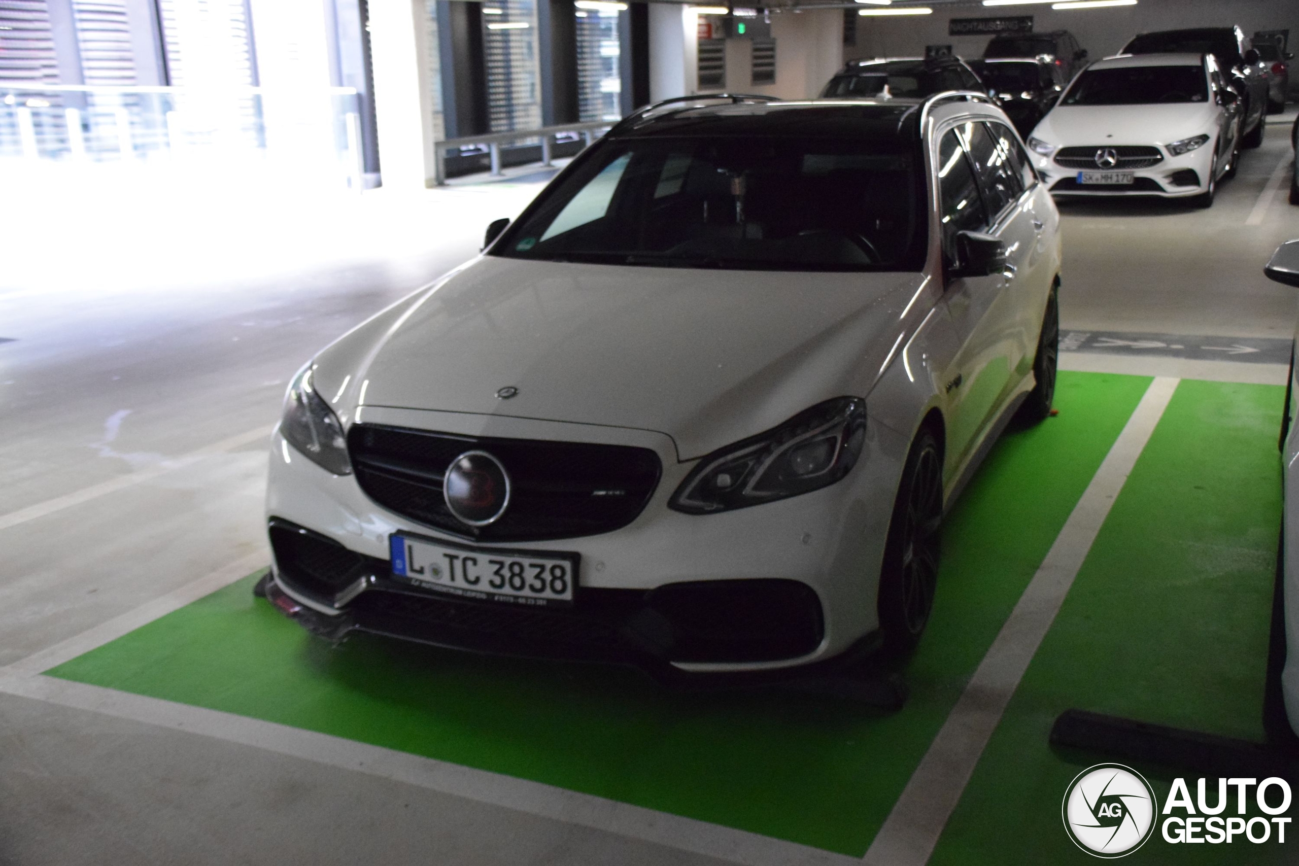 Mercedes-Benz Brabus E B63S-700 Biturbo S212 2013 - 10 February 2024 ...
