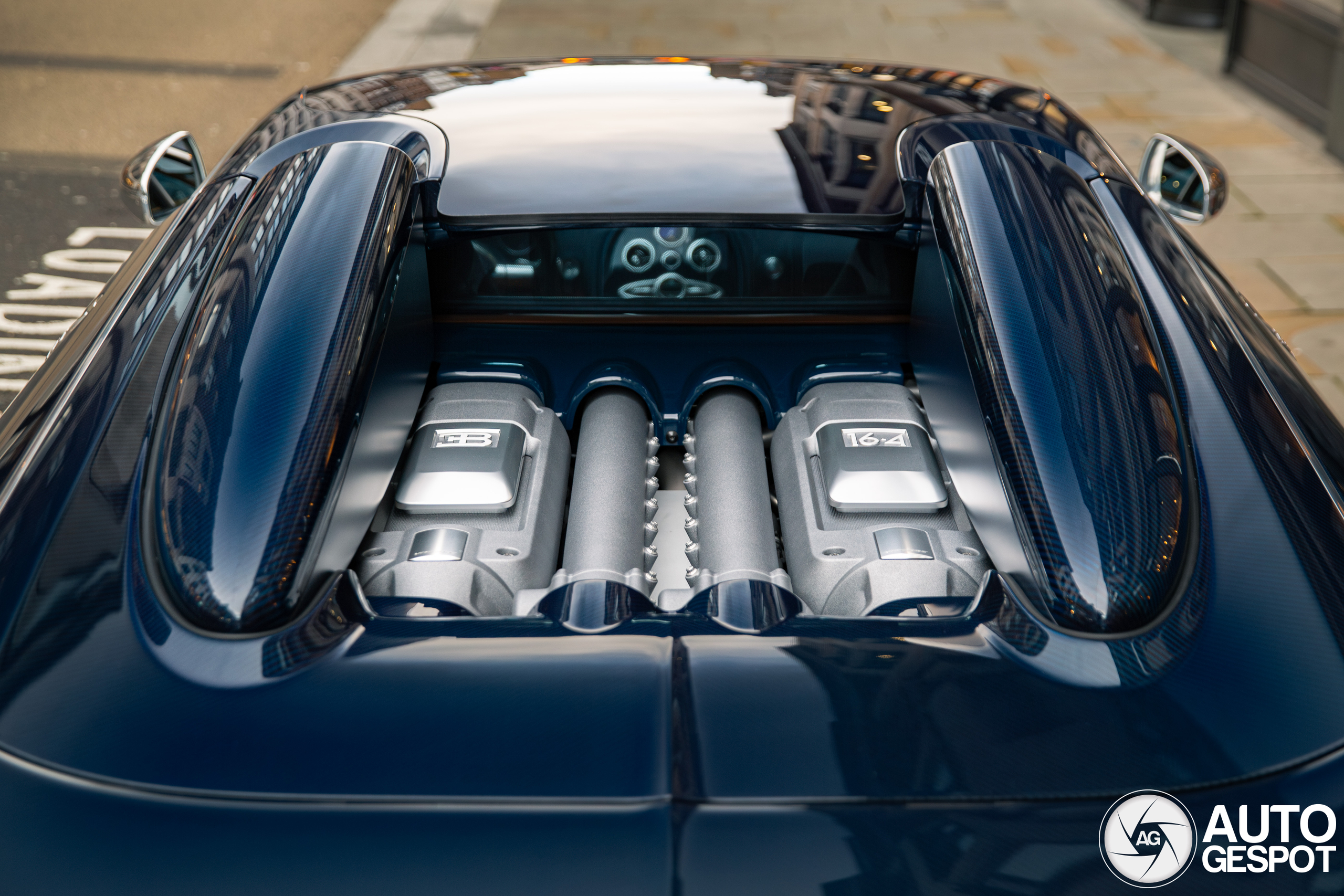Bugatti Veyron 2024 Super Sport Engine