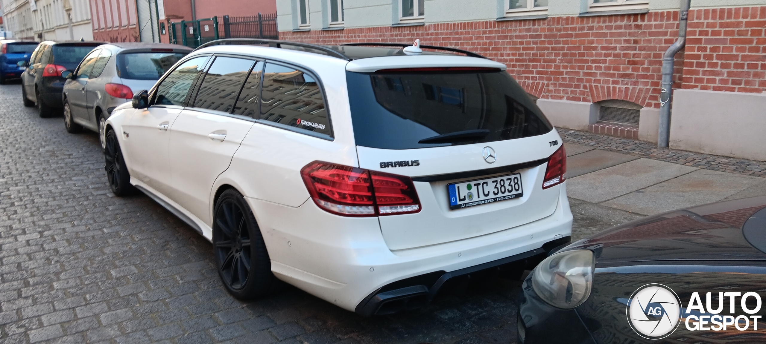 Mercedes-Benz Brabus E B63S-700 Biturbo S212 2013 - 08 March 2024 ...