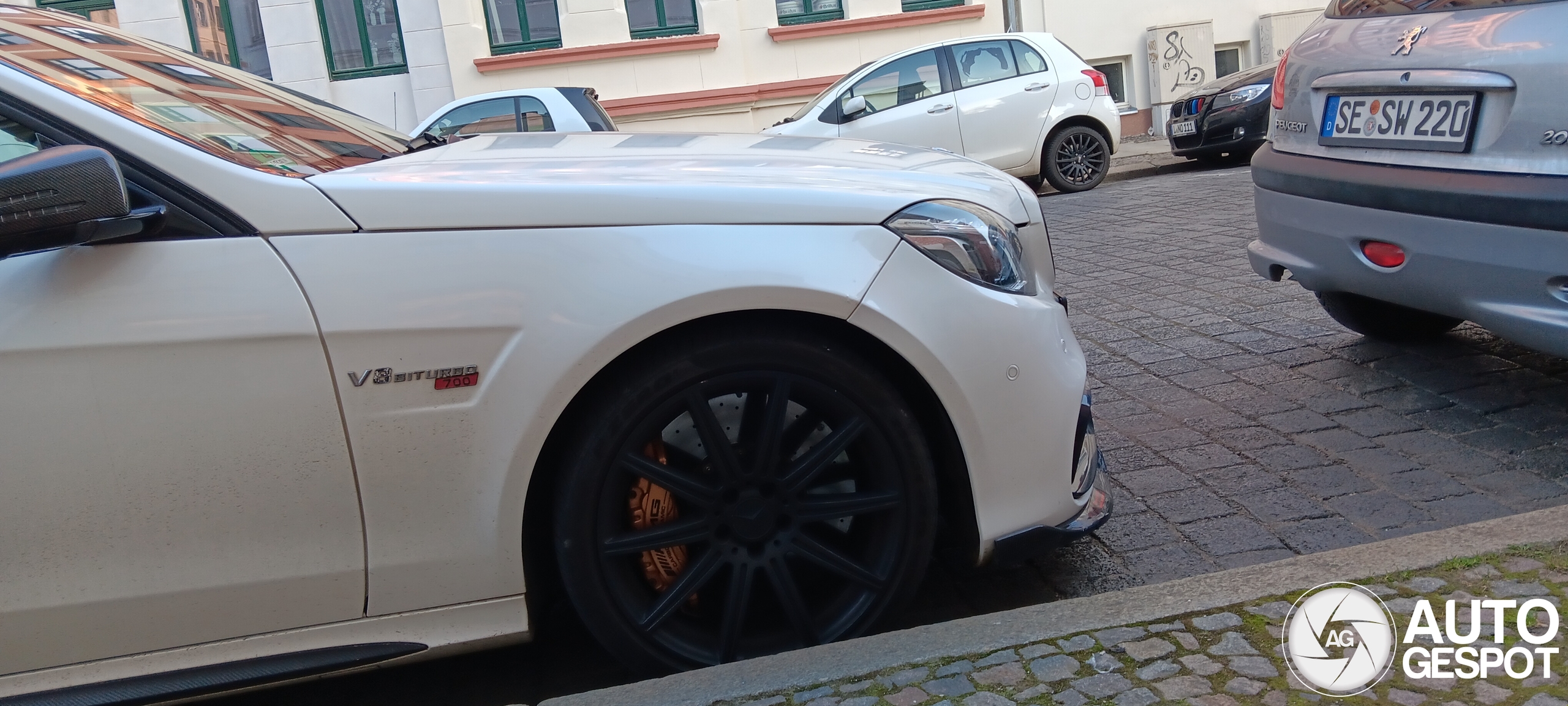 Mercedes-Benz Brabus E B63S-700 Biturbo S212 2013 - 08 March 2024 ...
