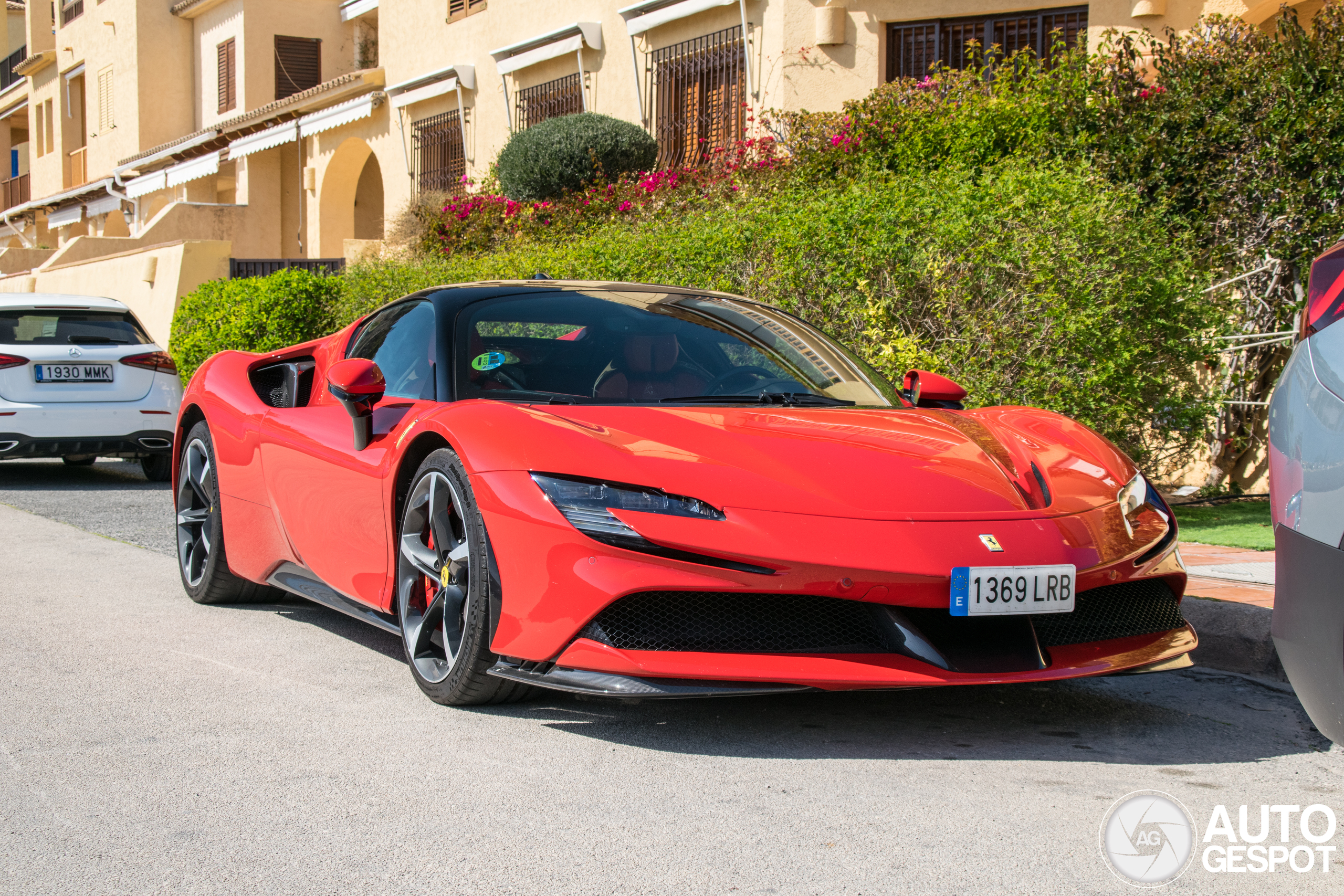 Ferrari SF90 Stradale - 17 April 2024 - Autogespot