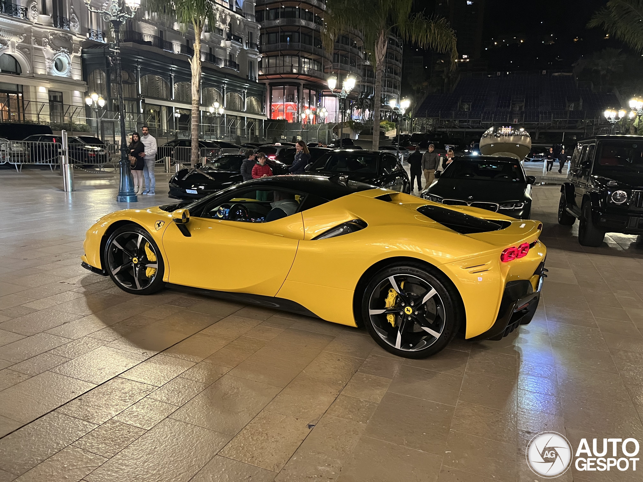 Ferrari SF90 Stradale - 21 April 2024 - Autogespot