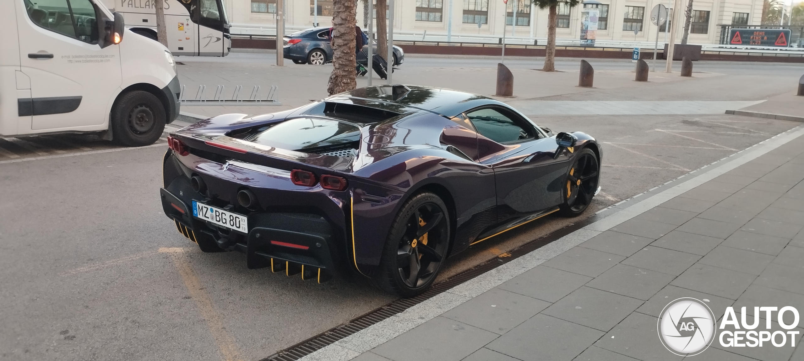 Ferrari SF90 Stradale - 26 April 2024 - Autogespot