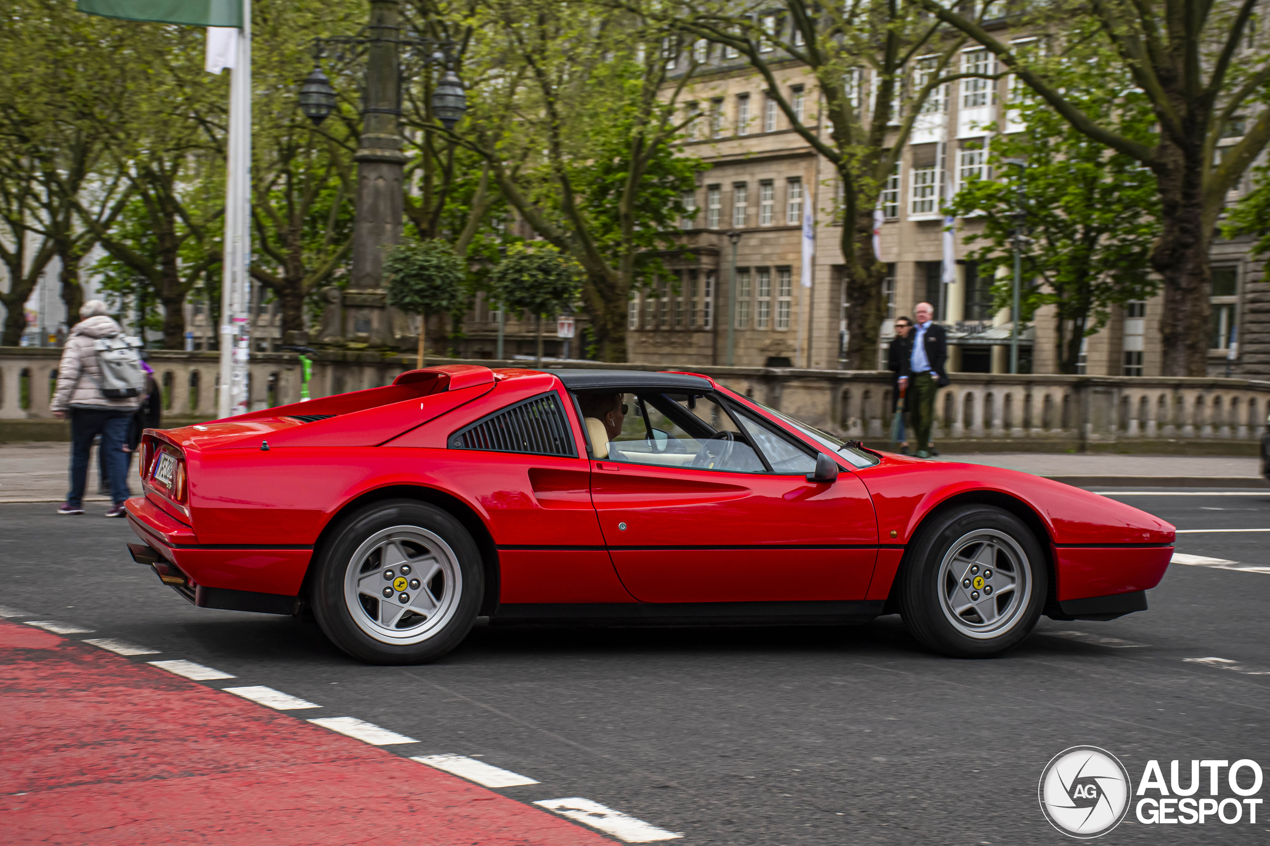 Ferrari 328 GTS - 27 April 2024 - Autogespot