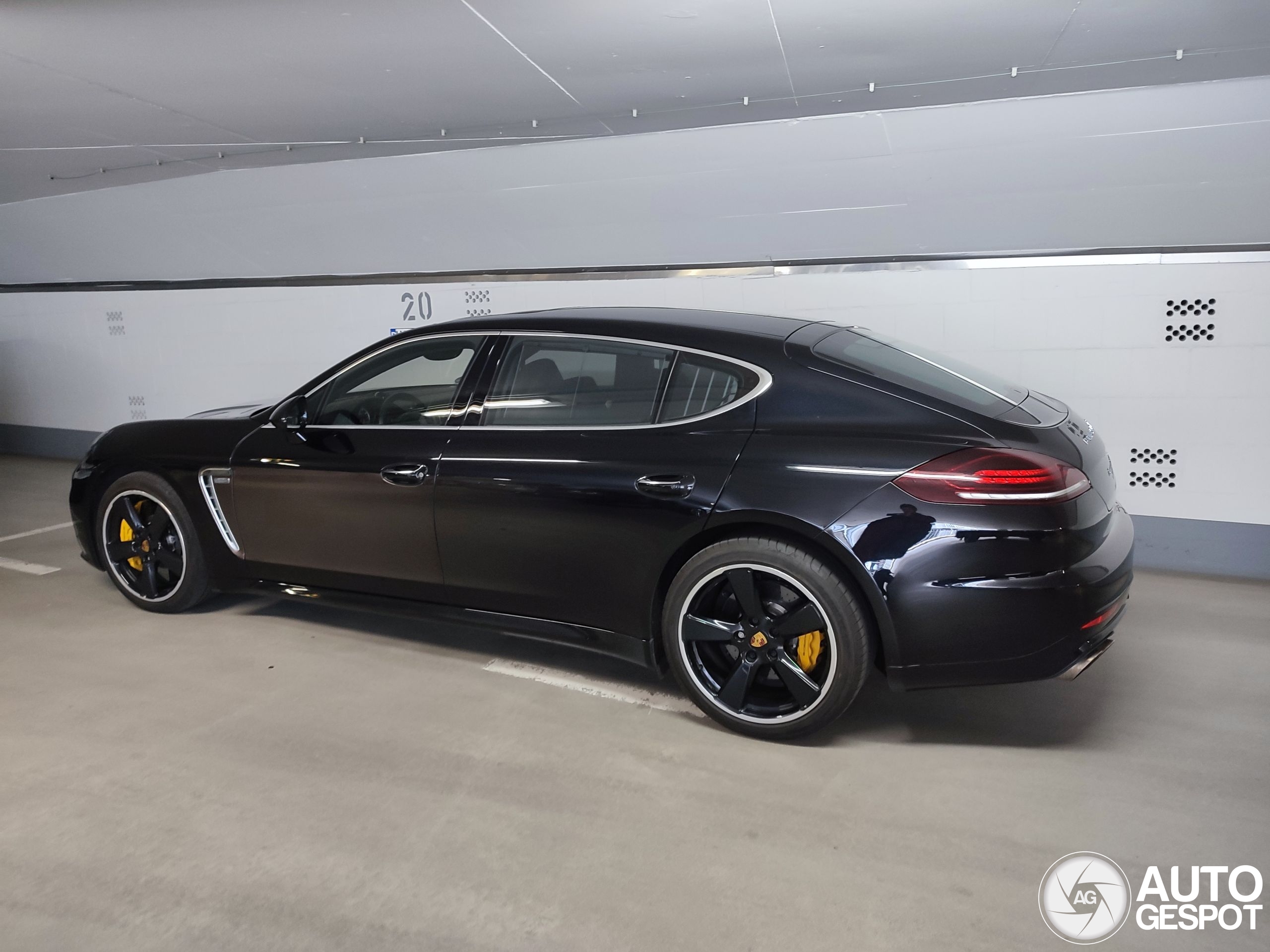 Porsche 970 Panamera Turbo S Exclusive Series MkII - 10 May 2024 - Autogespot