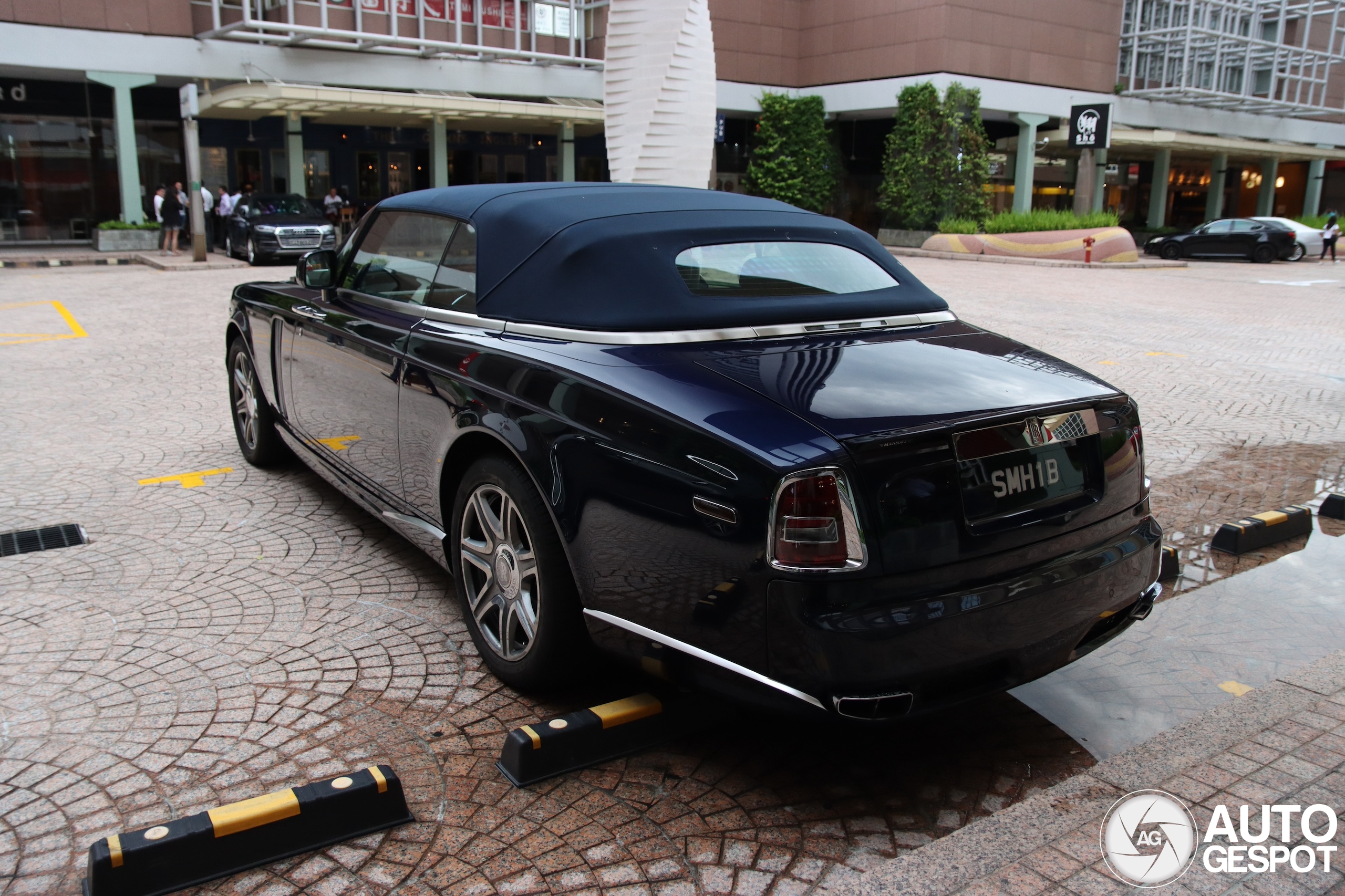 Rolls-Royce Phantom Drophead Coupé Mansory Bel Air - 23 May 2024 ...