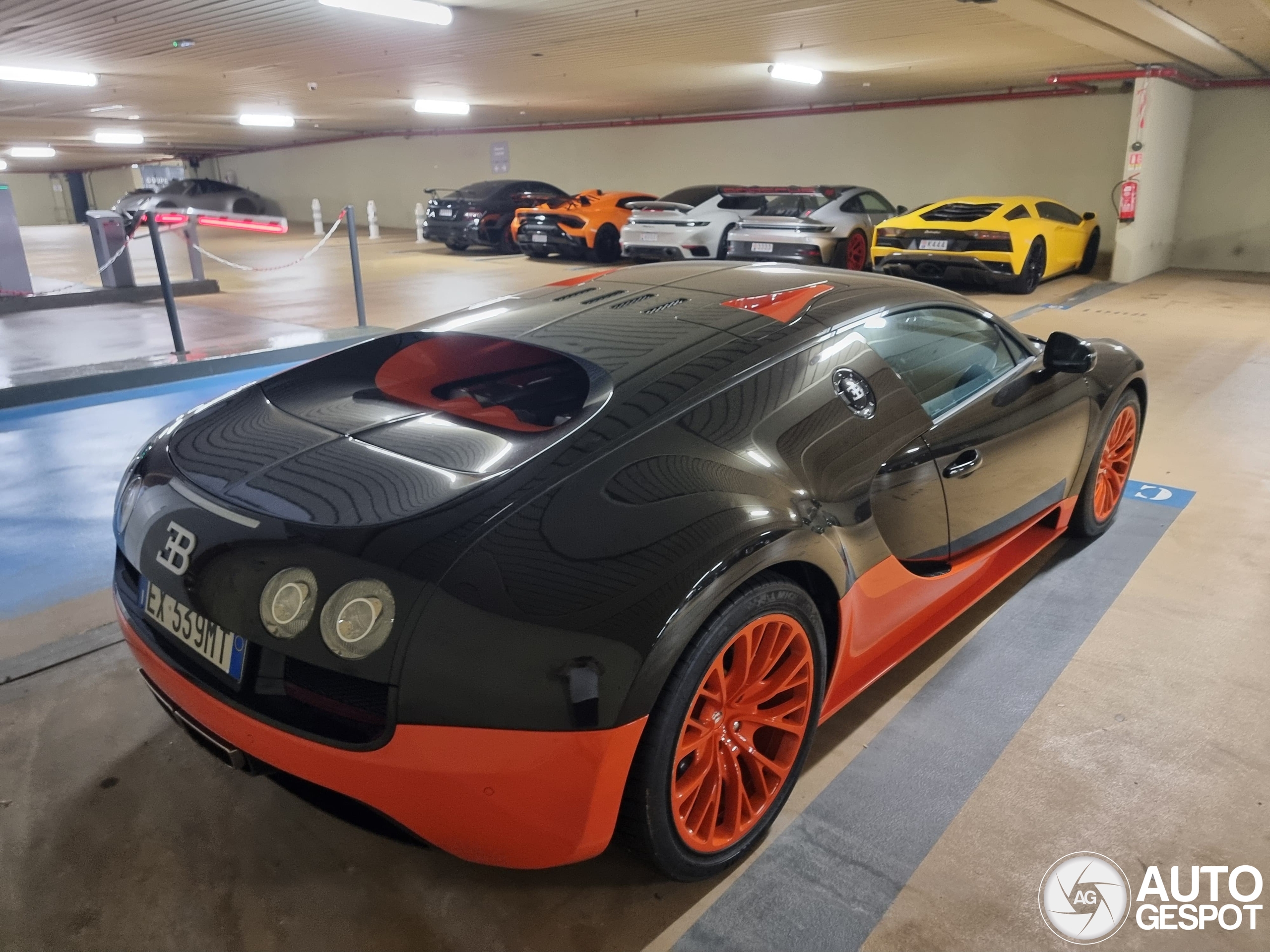 Bugatti Veyron 16.4 Super Sport World Record Edition - 30 May 2024 ...