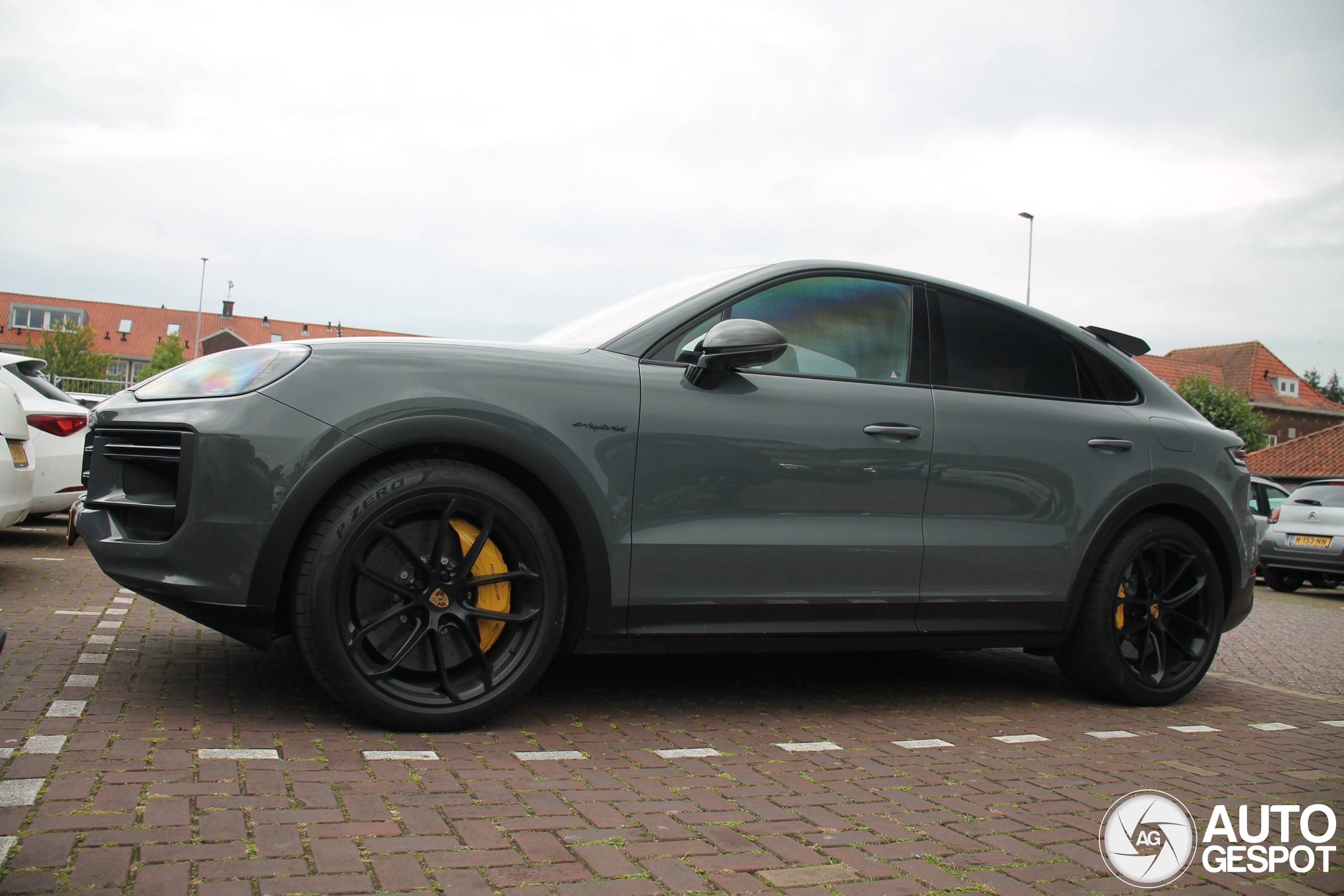 Porsche Cayenne Coupé Turbo E-Hybrid - 24 June 2024 - Autogespot