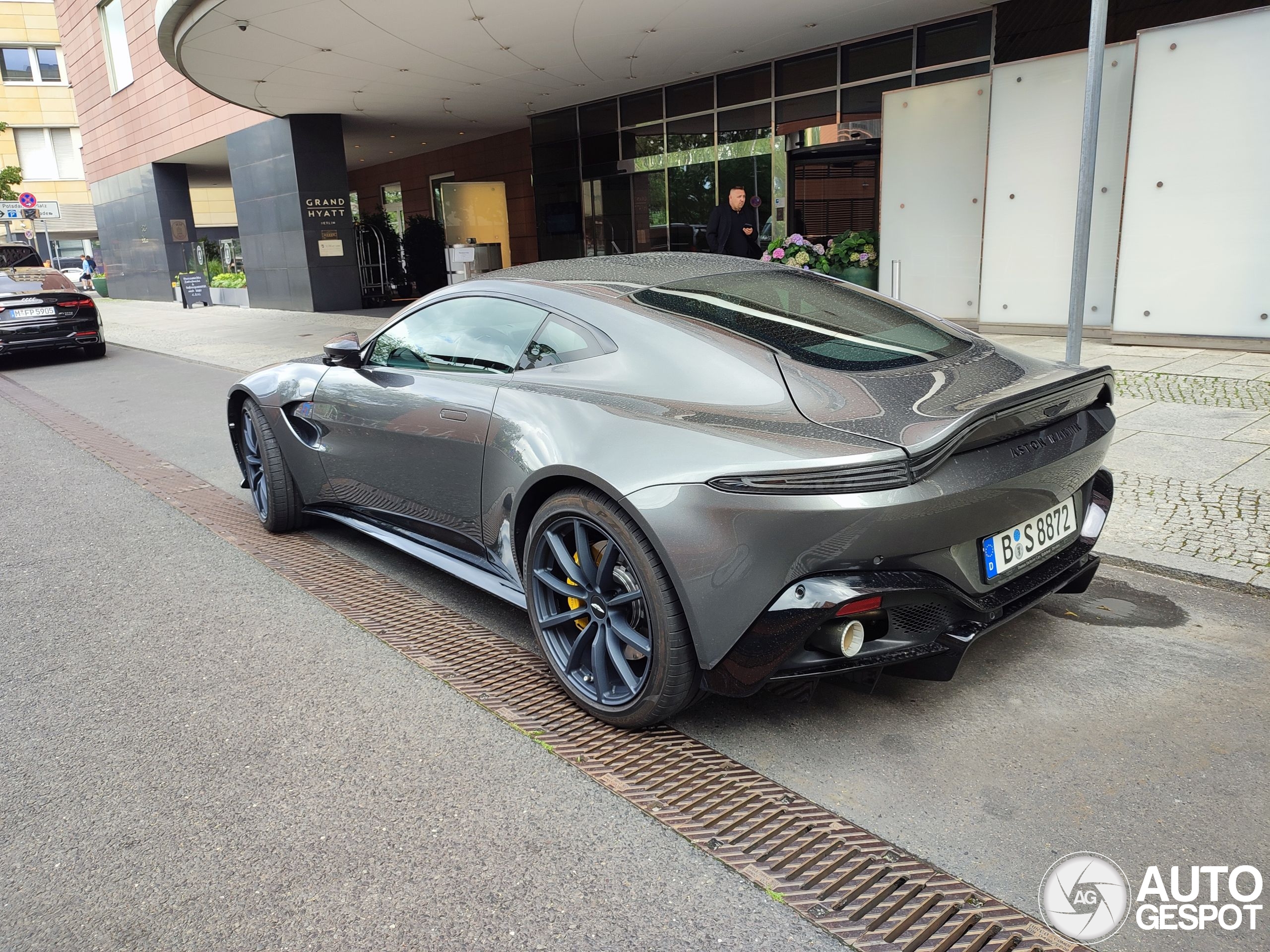 Aston Martin V8 Vantage 2018 - 01 July 2024 - Autogespot