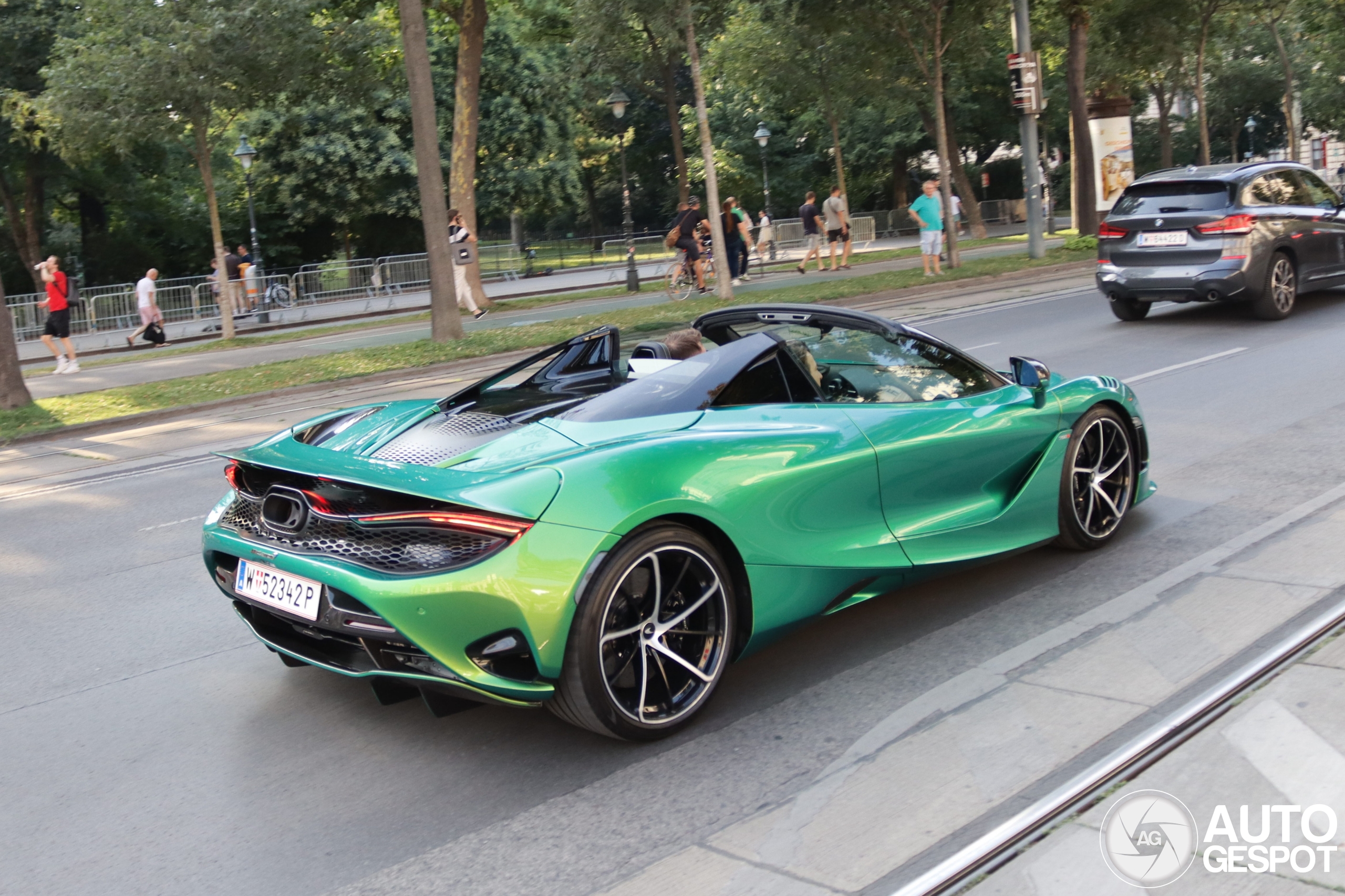 The McLaren 750S Spider: Redefining open-top supercar performance