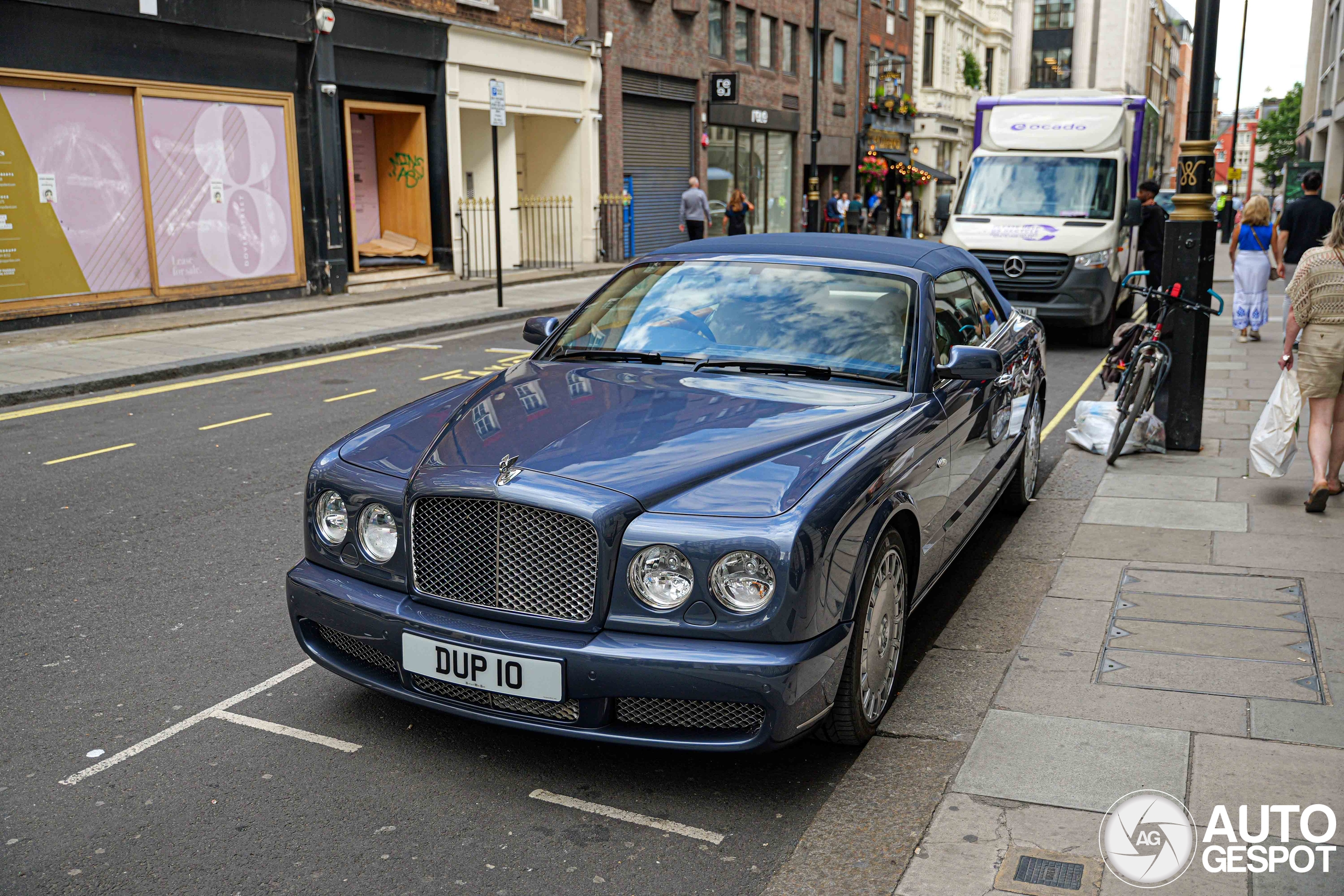 Bentley Azure 2006 - 27 July 2024 - Autogespot Bentley Azure 2006 - 27 July 2024 - Autogespot