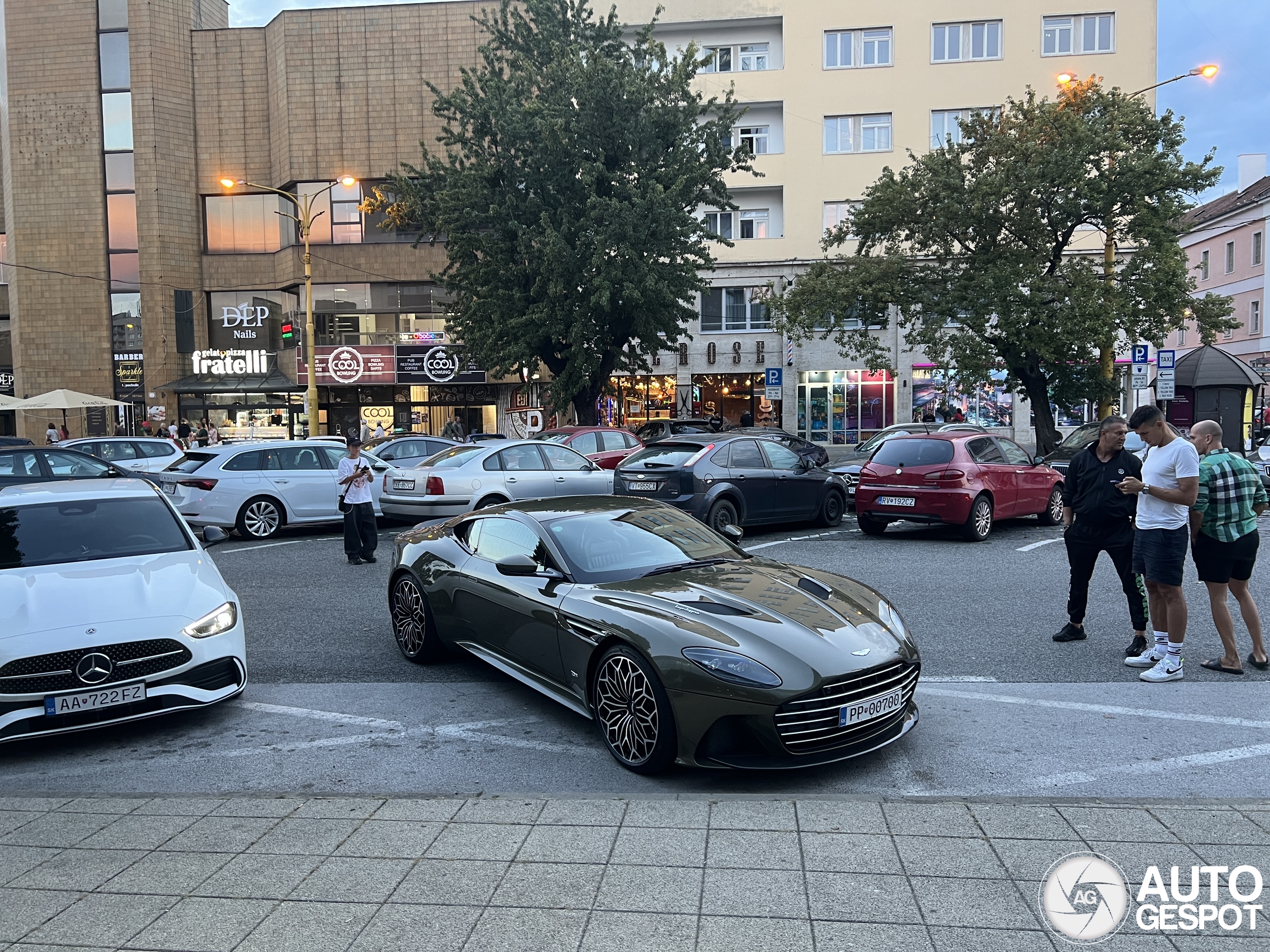 Aston Martin DBS Superleggera OHMSS Edition - 12 September 2024 ...