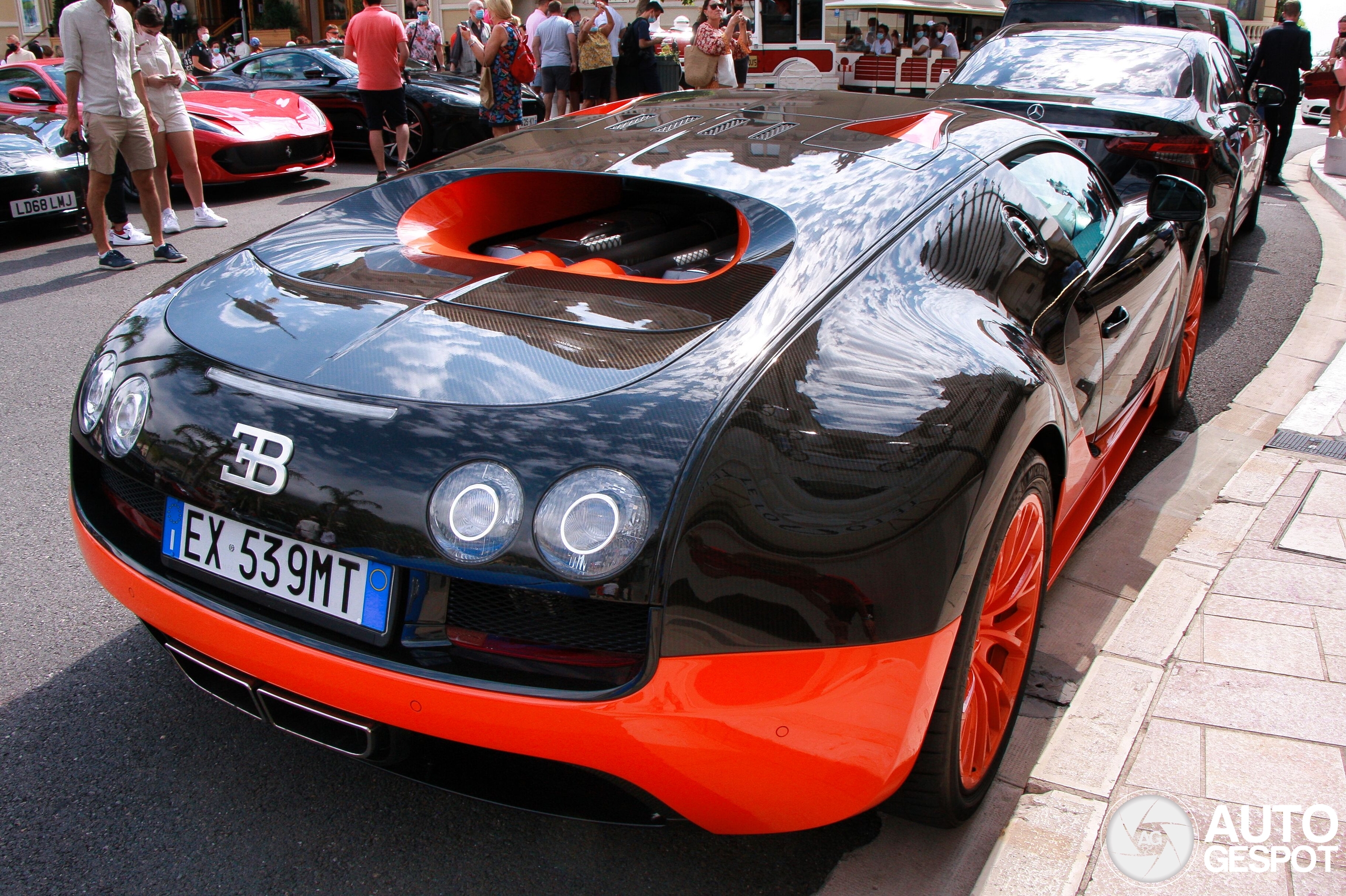 Bugatti Veyron 16.4 Super Sport World Record Edition - 22 September ...