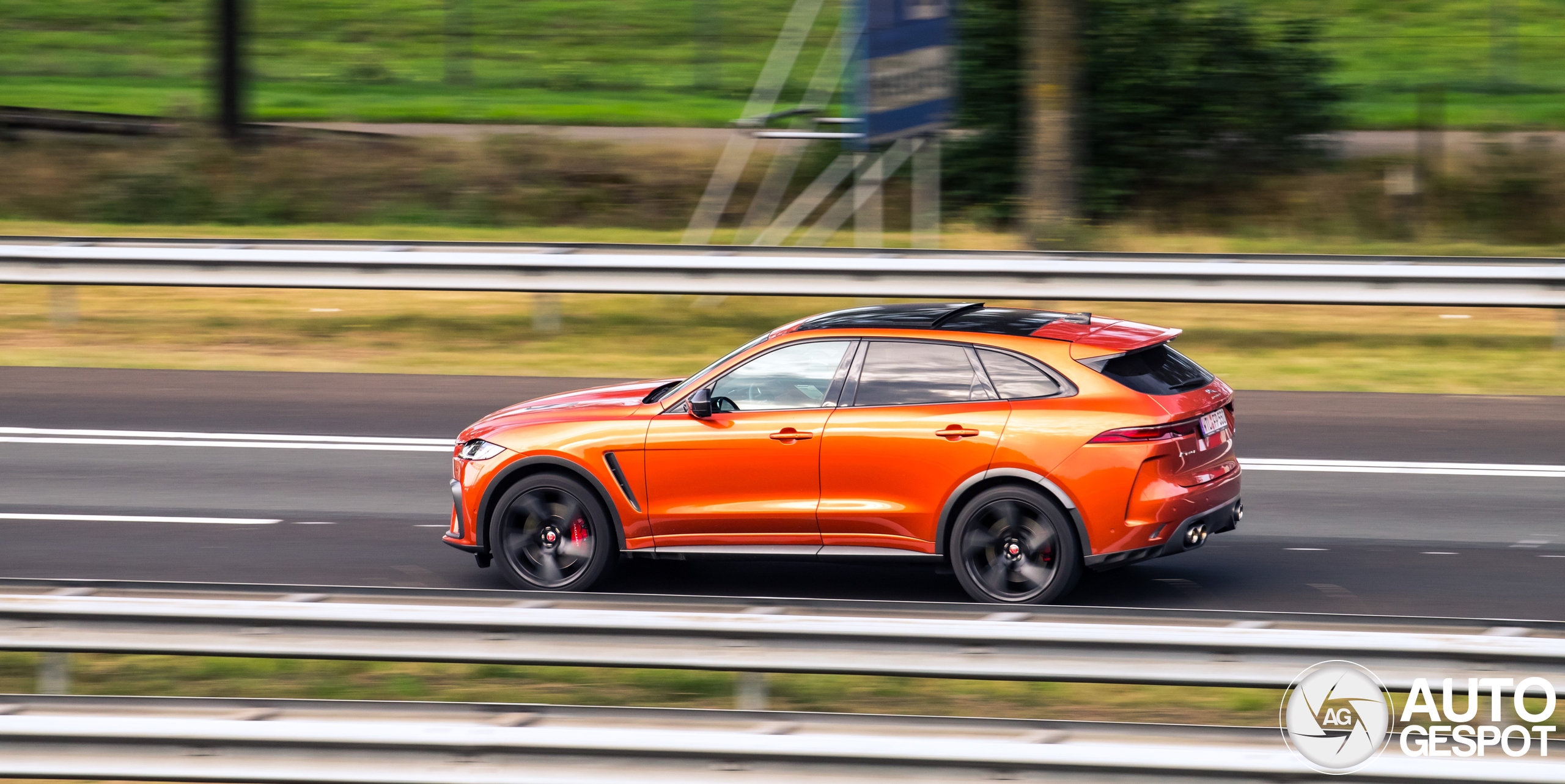 Jaguar F-PACE SVR 2021 - 24 September 2024 - Autogespot