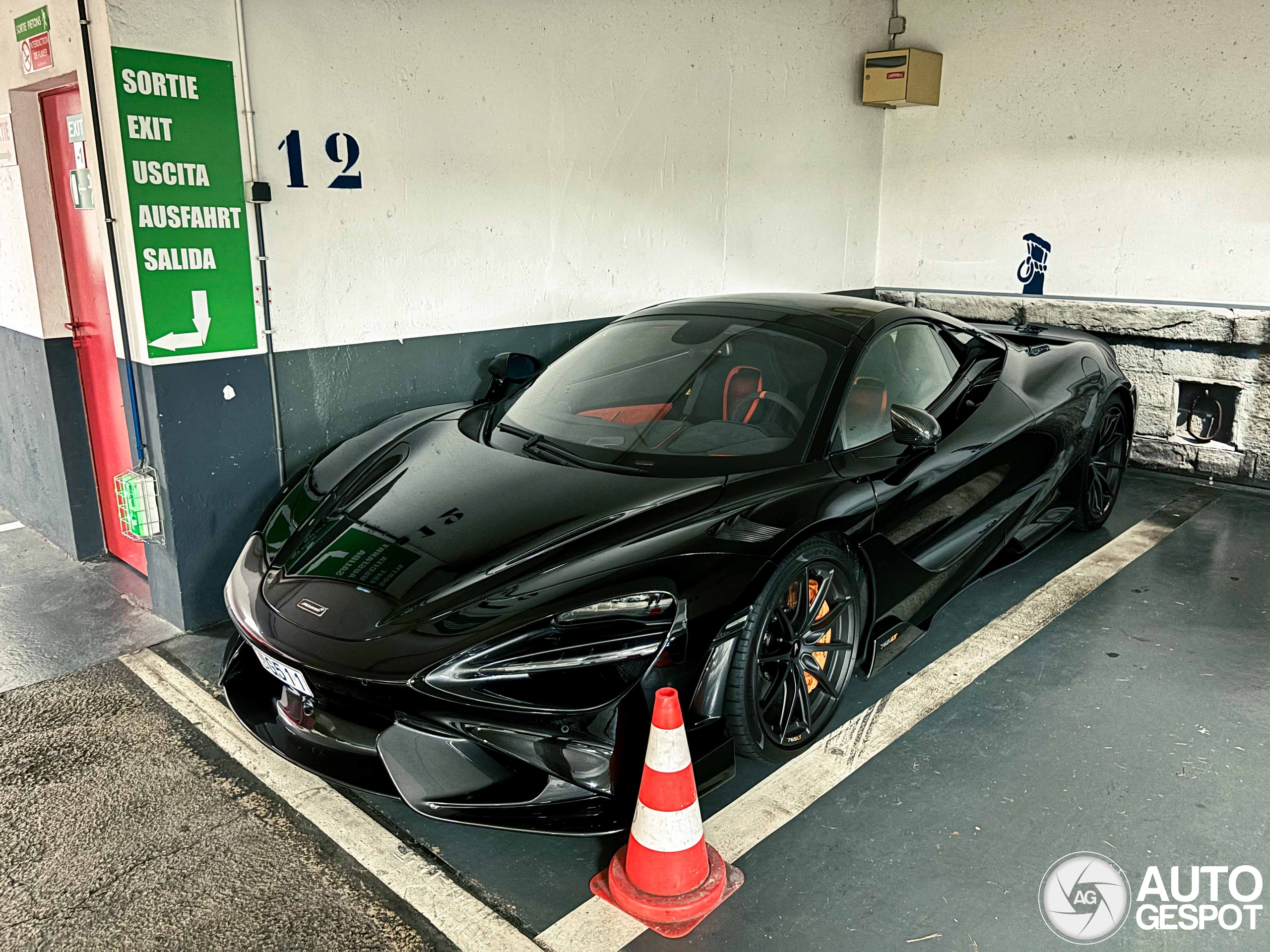 McLaren 765LT Spider - 16 October 2024 - Autogespot