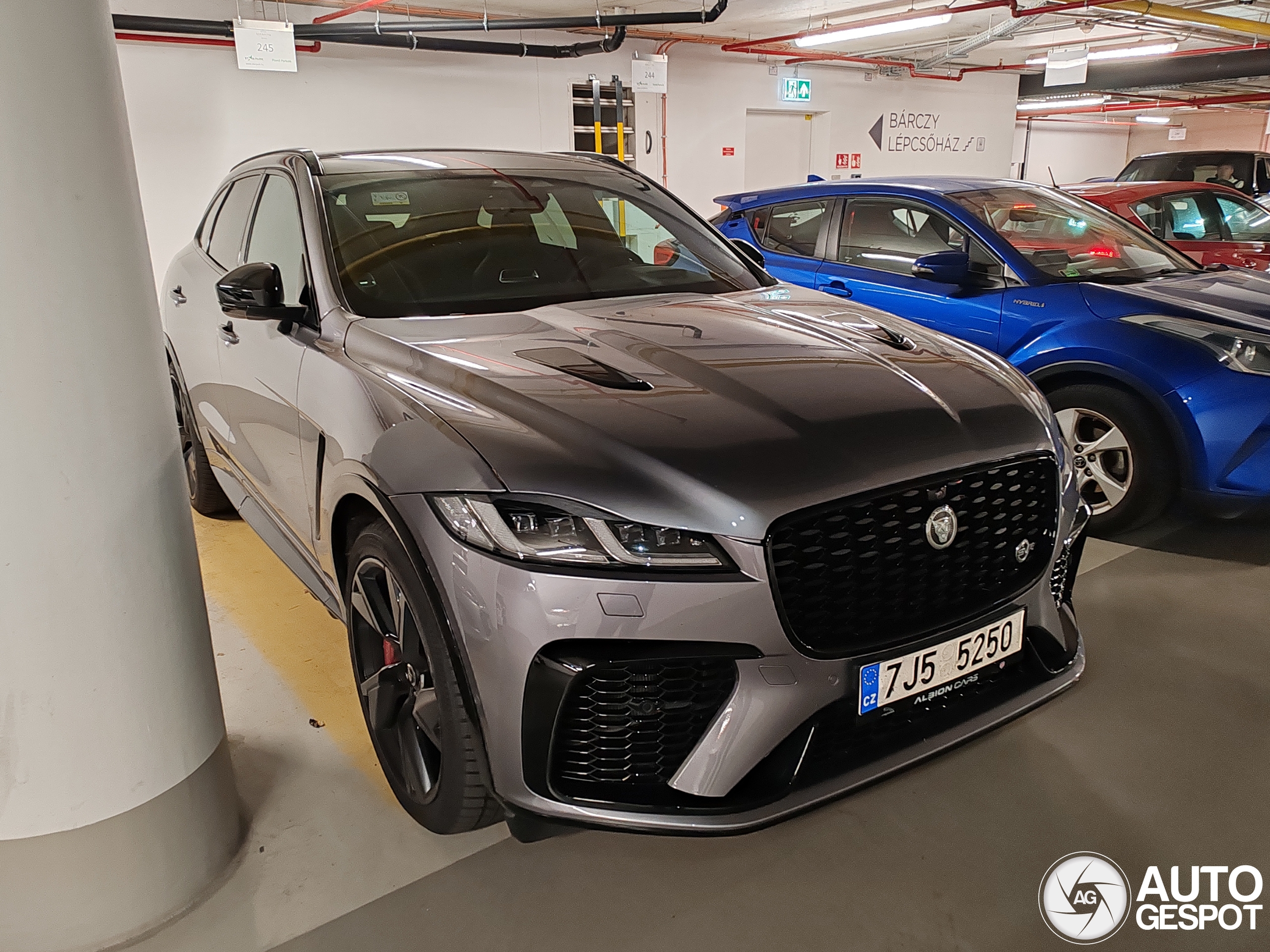 Jaguar F-PACE SVR 2021 575 Edition - 19 October 2024 - Autogespot