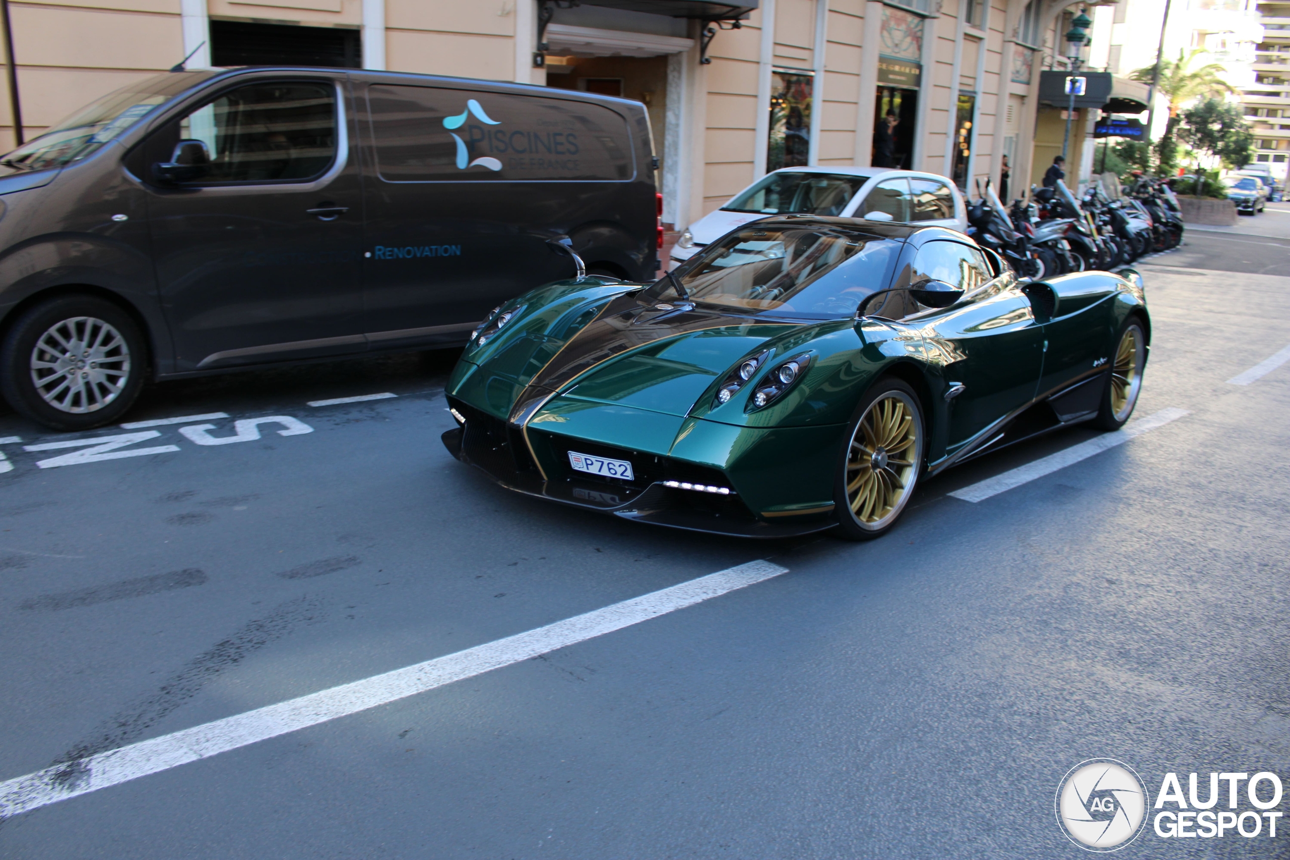 Pagani Huayra Roadster - 26 October 2024 - Autogespot