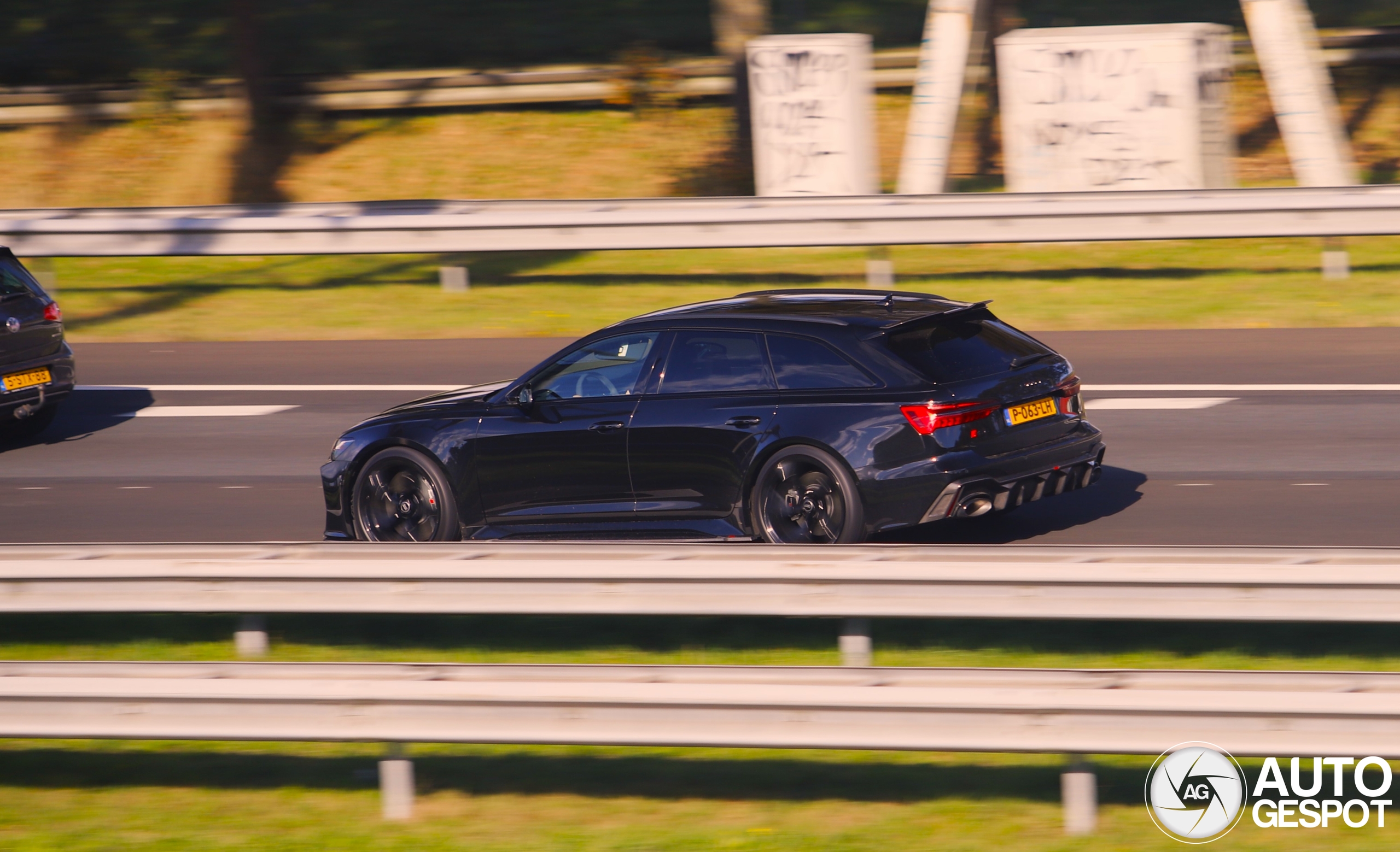 Audi RS6 Avant C8 Urban - 27 October 2024 - Autogespot