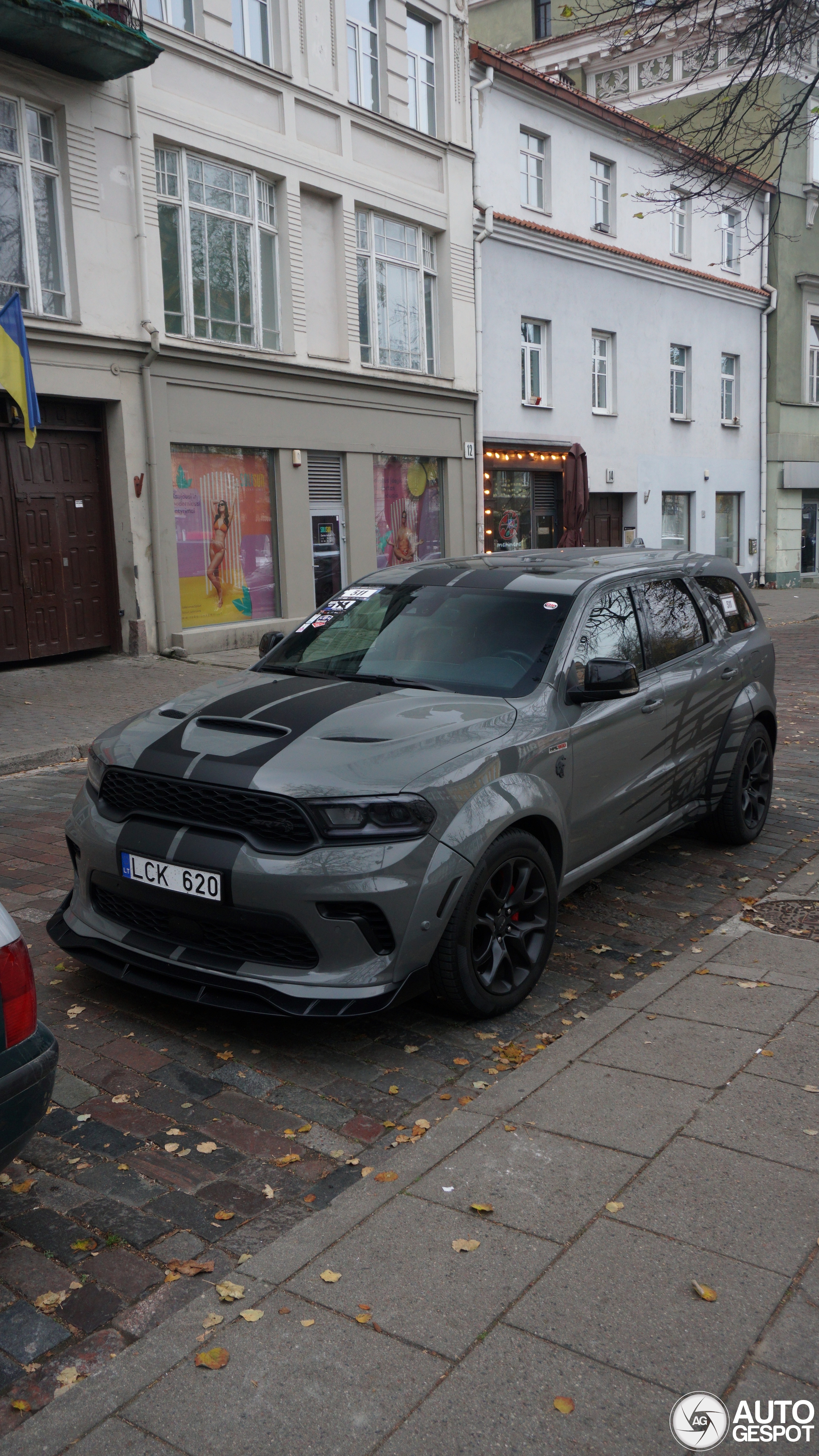 Dodge Durango SRT Hellcat Hennessey HPE900 Vicrez Widebody - 27 October ...
