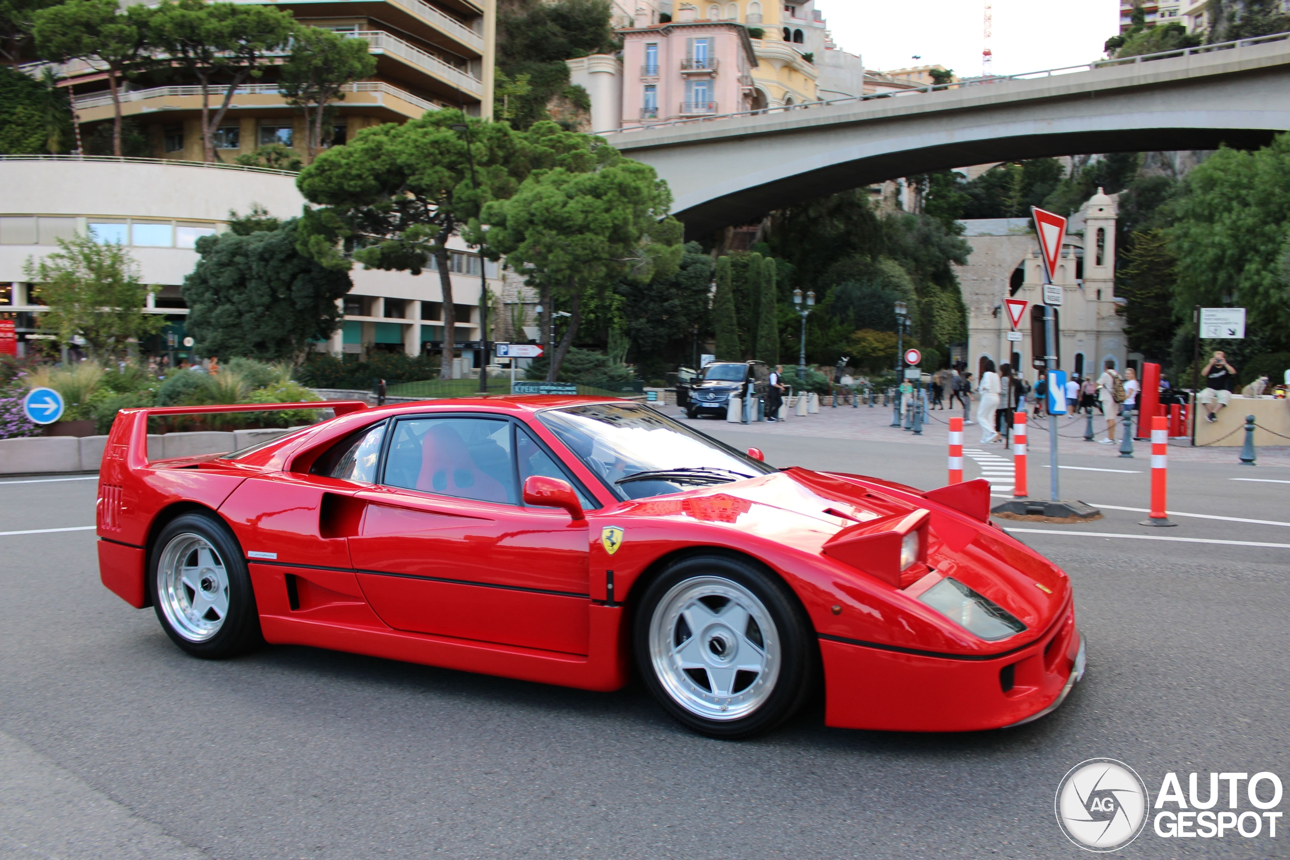 Ferrari F40 - 04 November 2024 - Autogespot