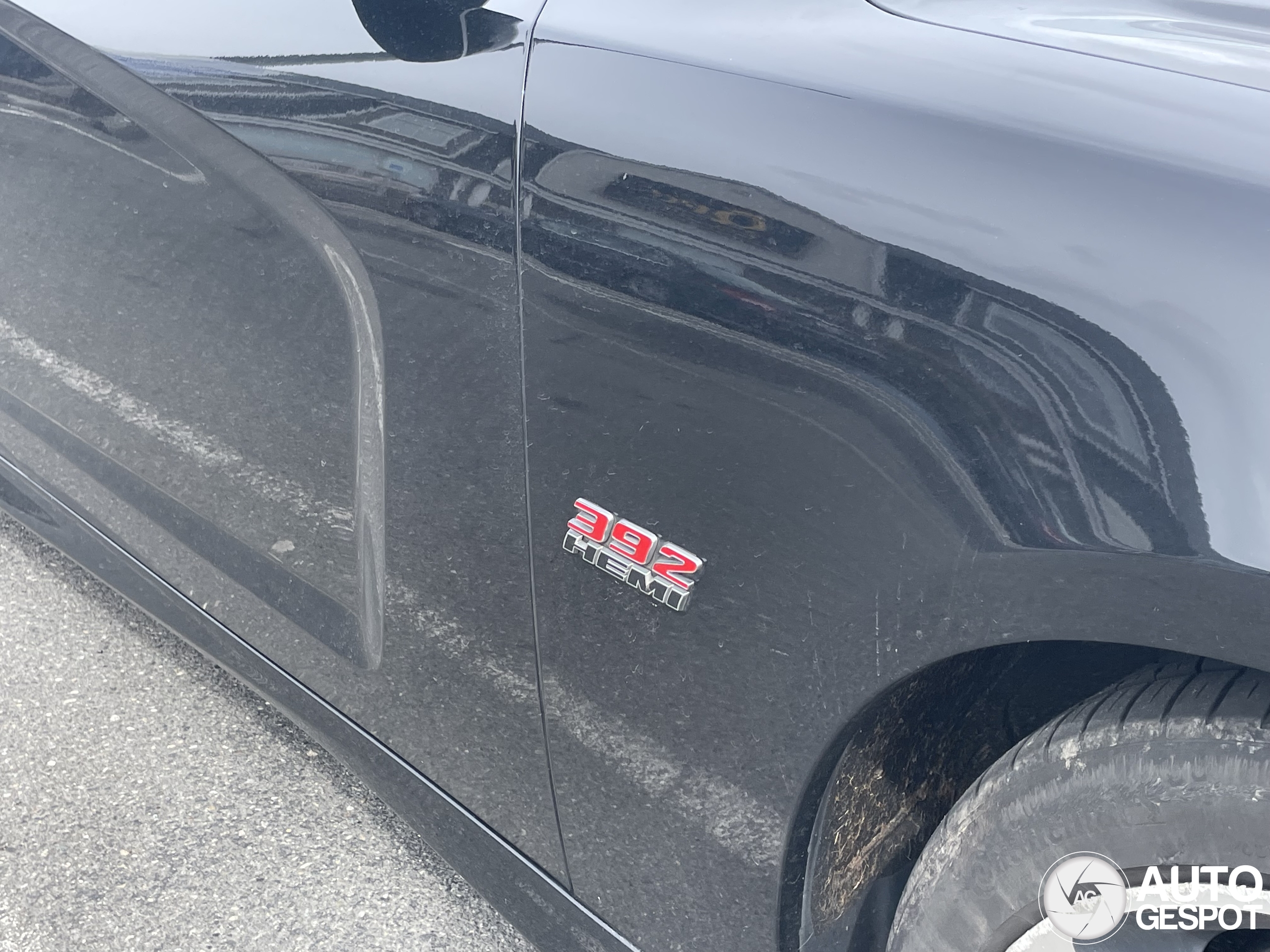 Dodge Charger SRT-8 Super Bee 2012 - 25 November 2024 - Autogespot