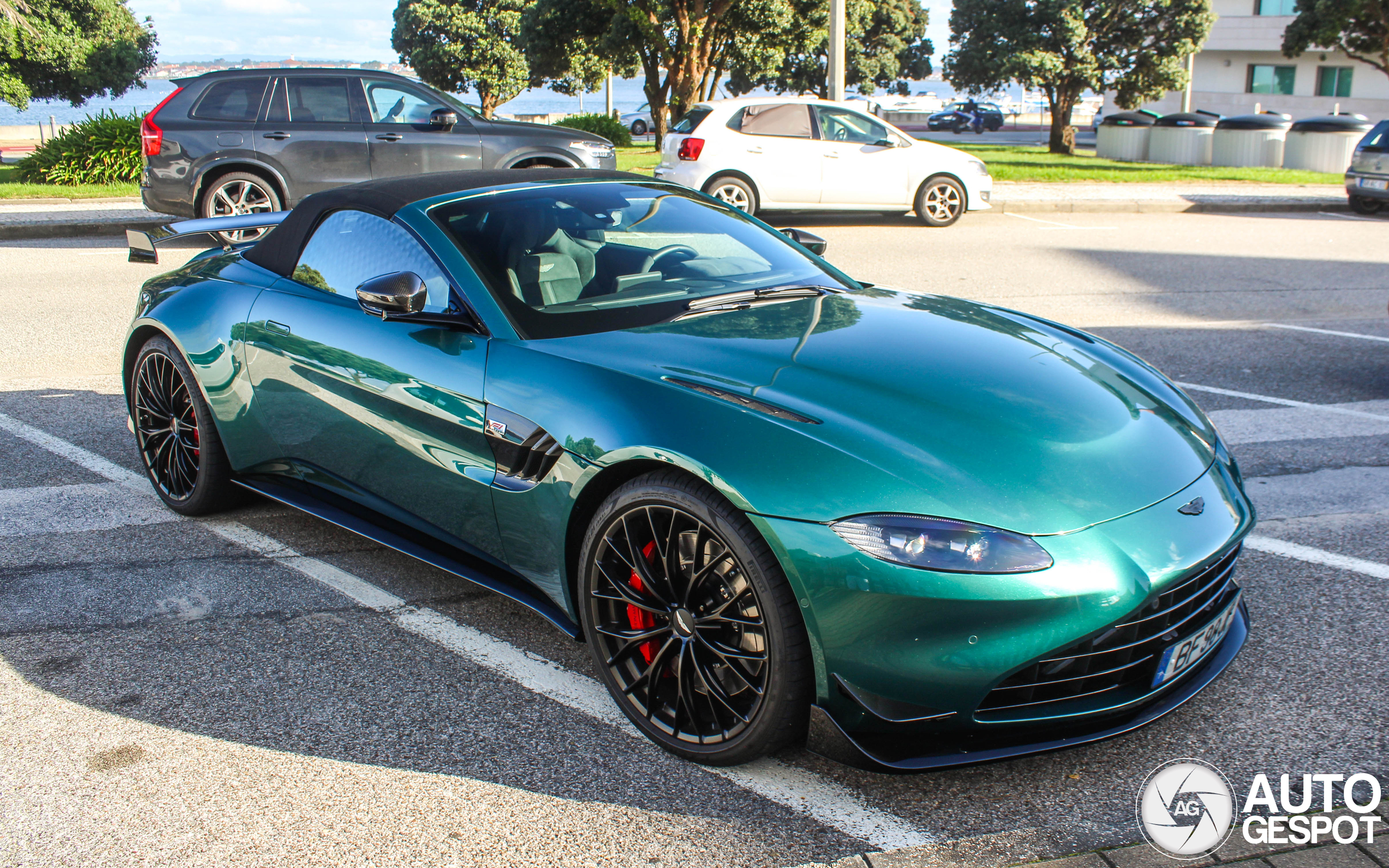 Aston Martin V8 Vantage Formula 1 Edition Roadster - 28 November 2024 ...