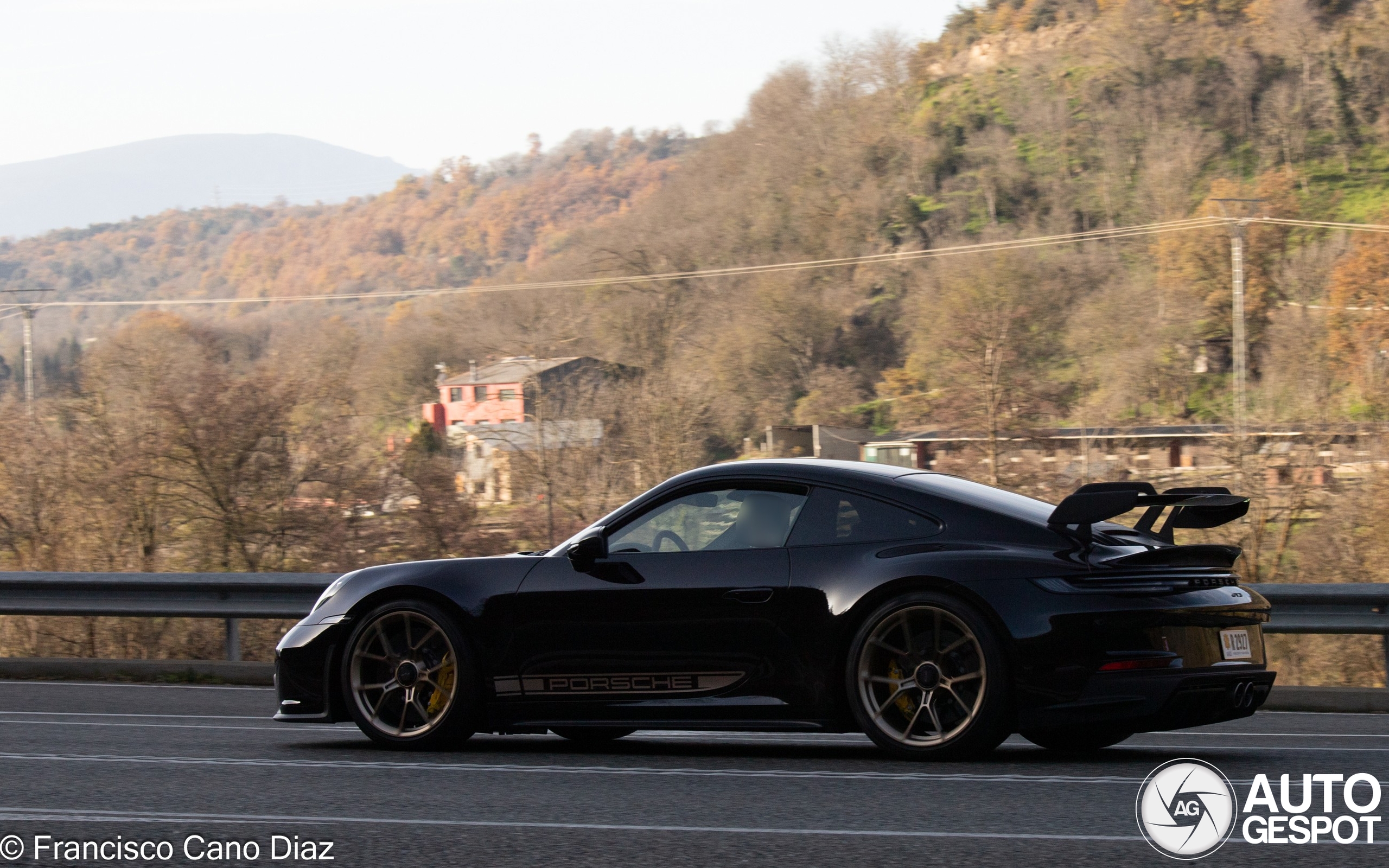 Porsche 992 GT3 MkI - 01 December 2024 - Autogespot