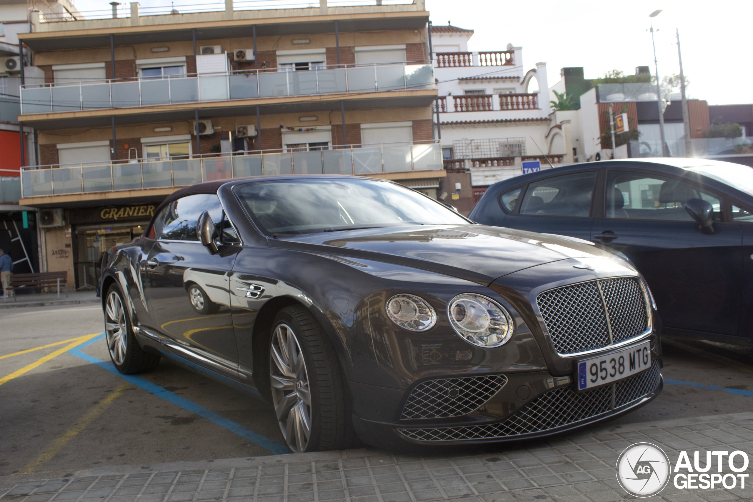 Bentley Continental GTC V8 2016 - 08 December 2024 - Autogespot