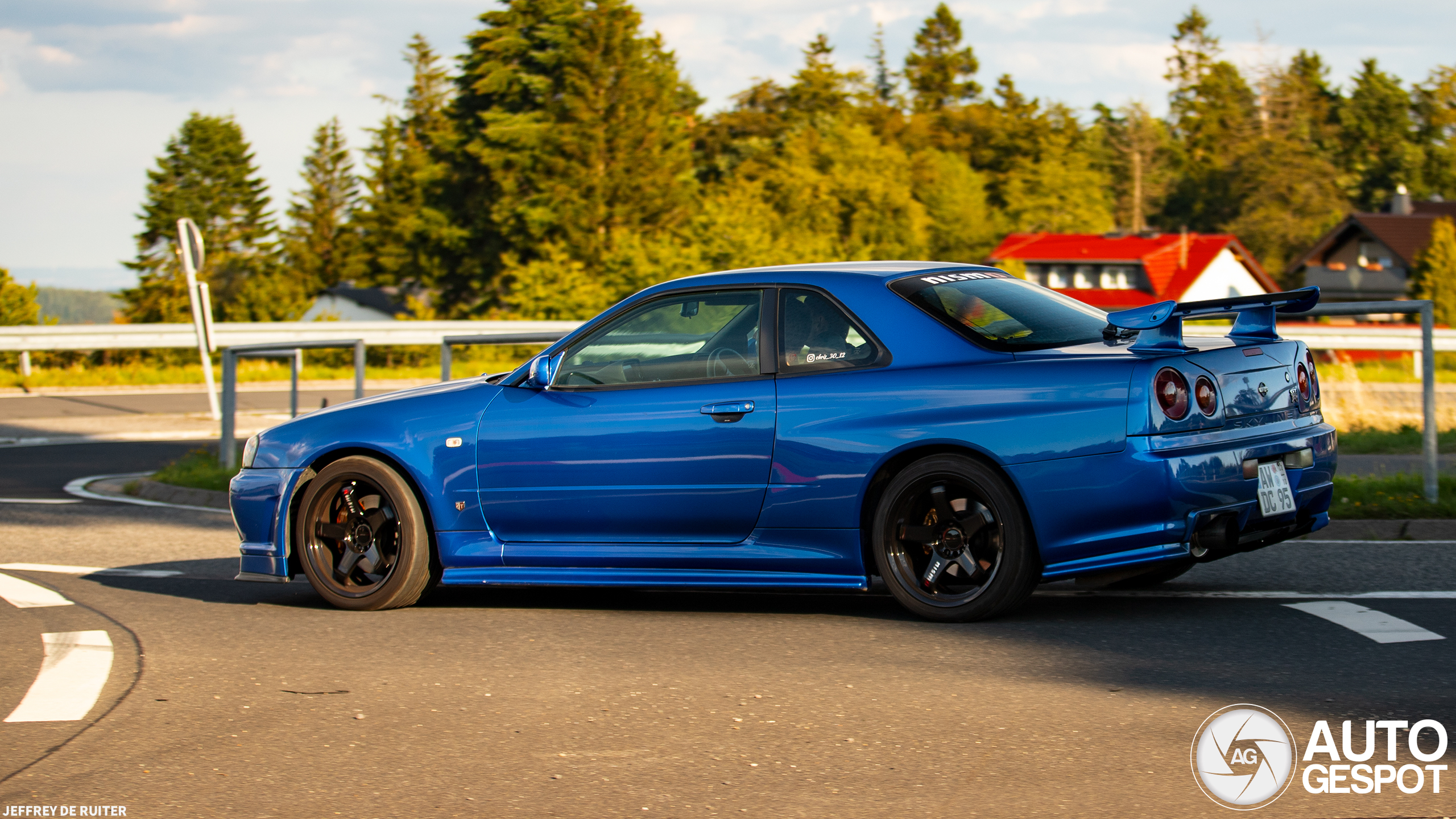 Nissan Skyline R34 GT-R V-Spec - 13 December 2024 - Autogespot