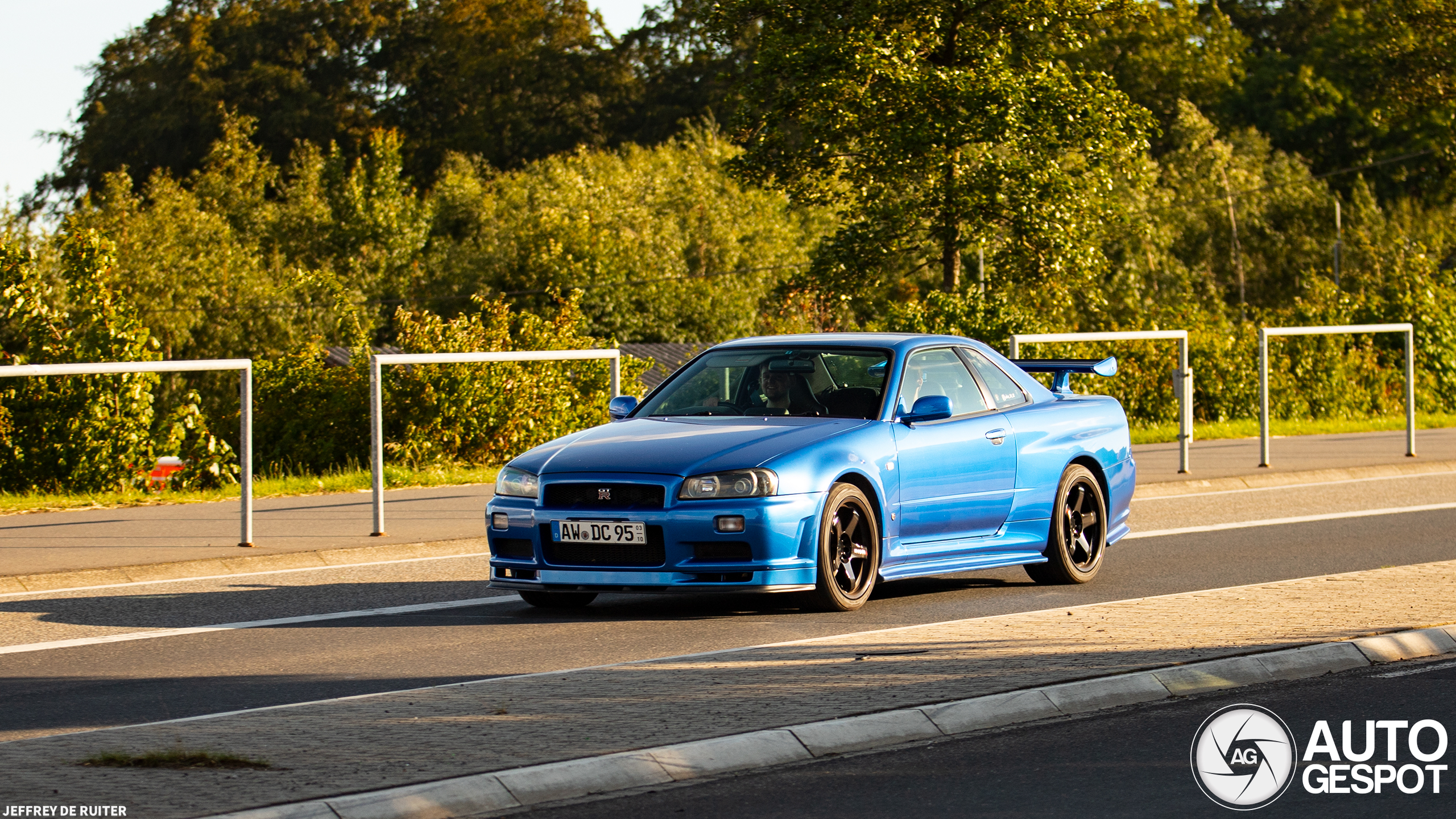 Nissan Skyline R34 GT-R V-Spec - 13 December 2024 - Autogespot