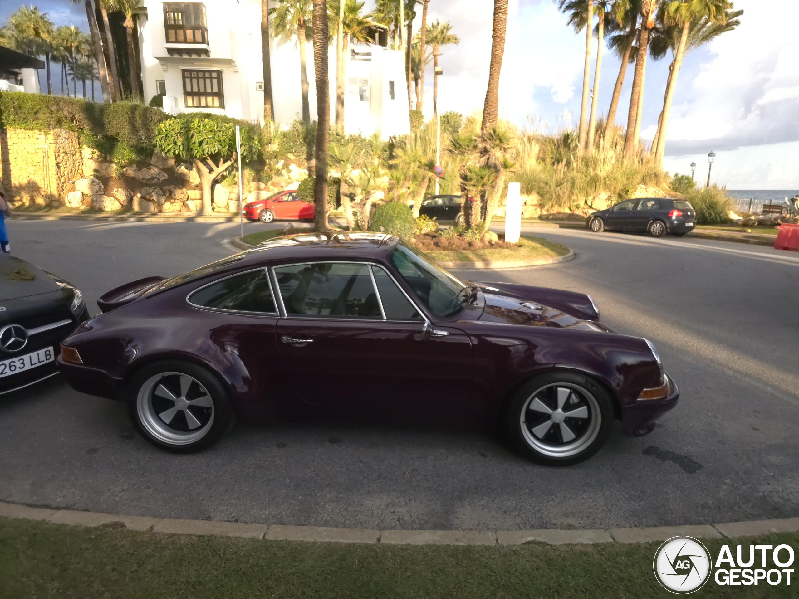 Porsche 993 Retro Works GTR - 31 December 2024 - Autogespot
