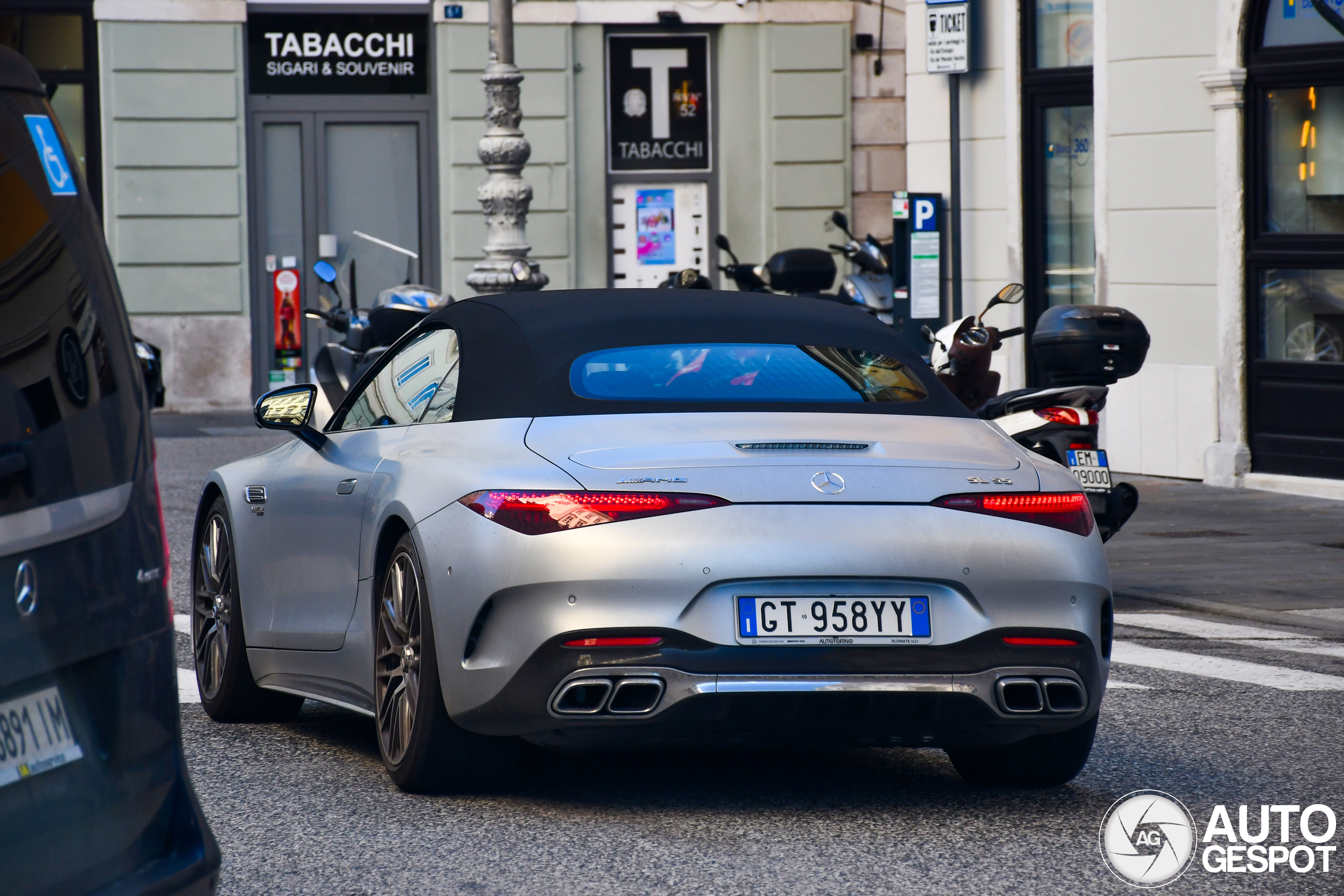 Mercedes-AMG SL 55 R232 - 04 January 2025 - Autogespot