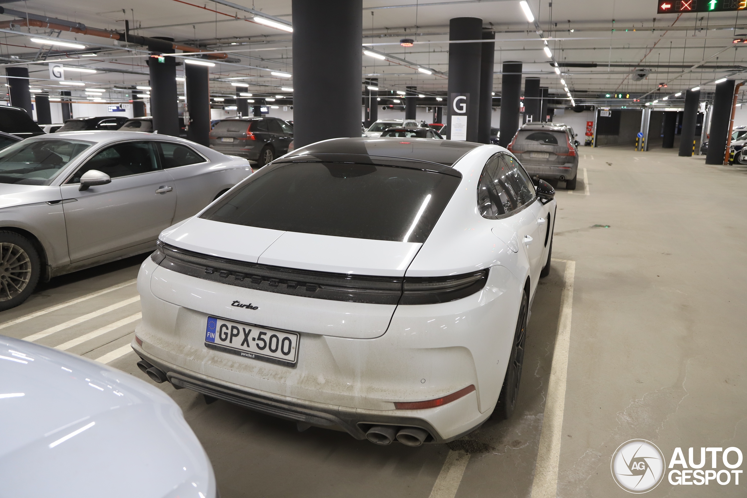 Porsche 972 Panamera Turbo E-Hybrid - 19 February 2025 - Autogespot