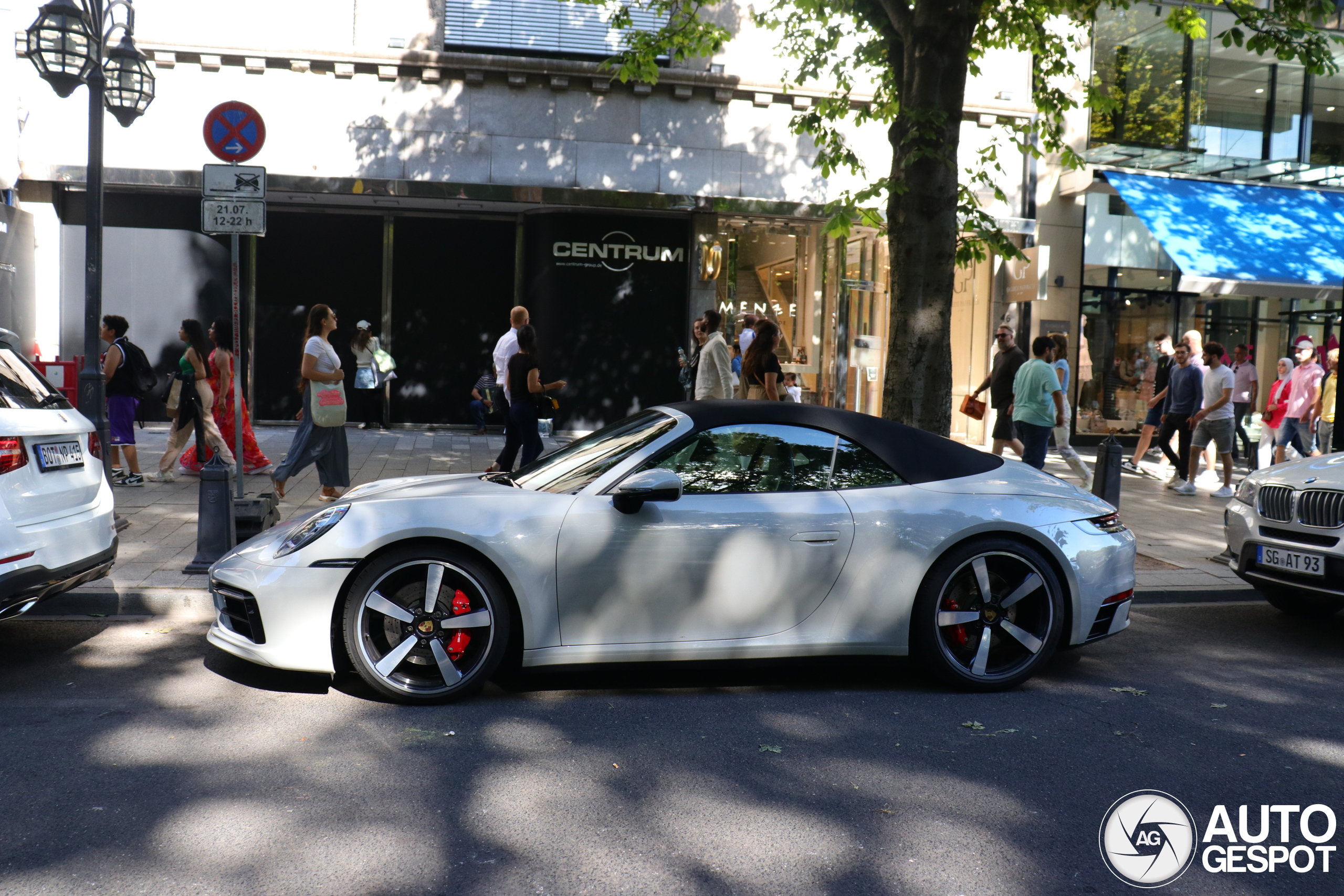 Porsche 992 Carrera 4S Cabriolet - 15 March 2025 - Autogespot