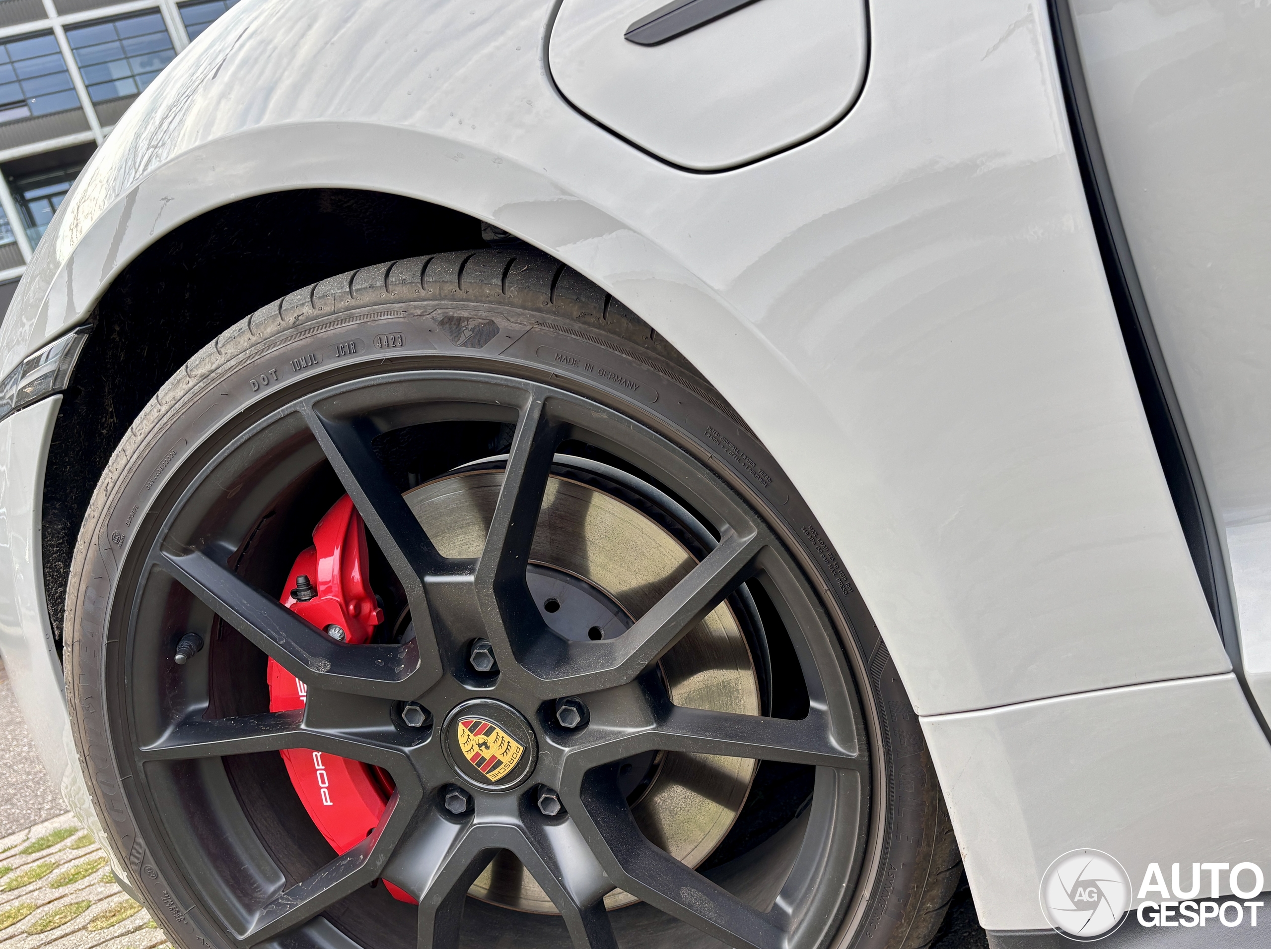 Porsche Taycan GTS Sport Turismo - 24 March 2025 - Autogespot