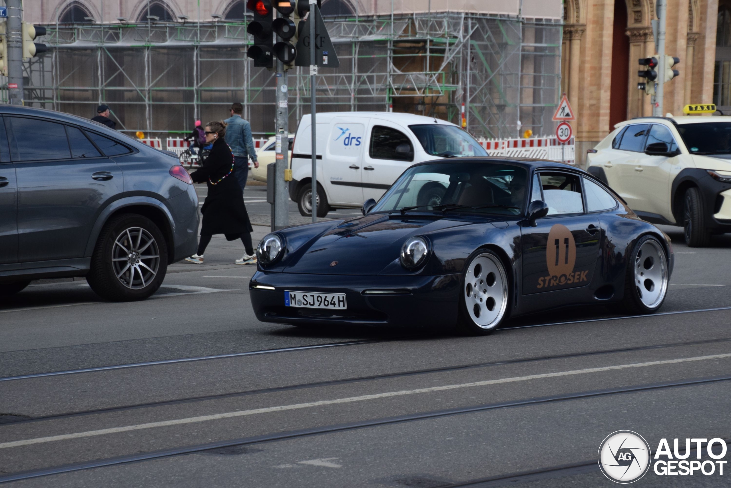 Porsche Strosek 911 Mega 30 Jahre Jubiläumsmodell - 28 March 2025 ...