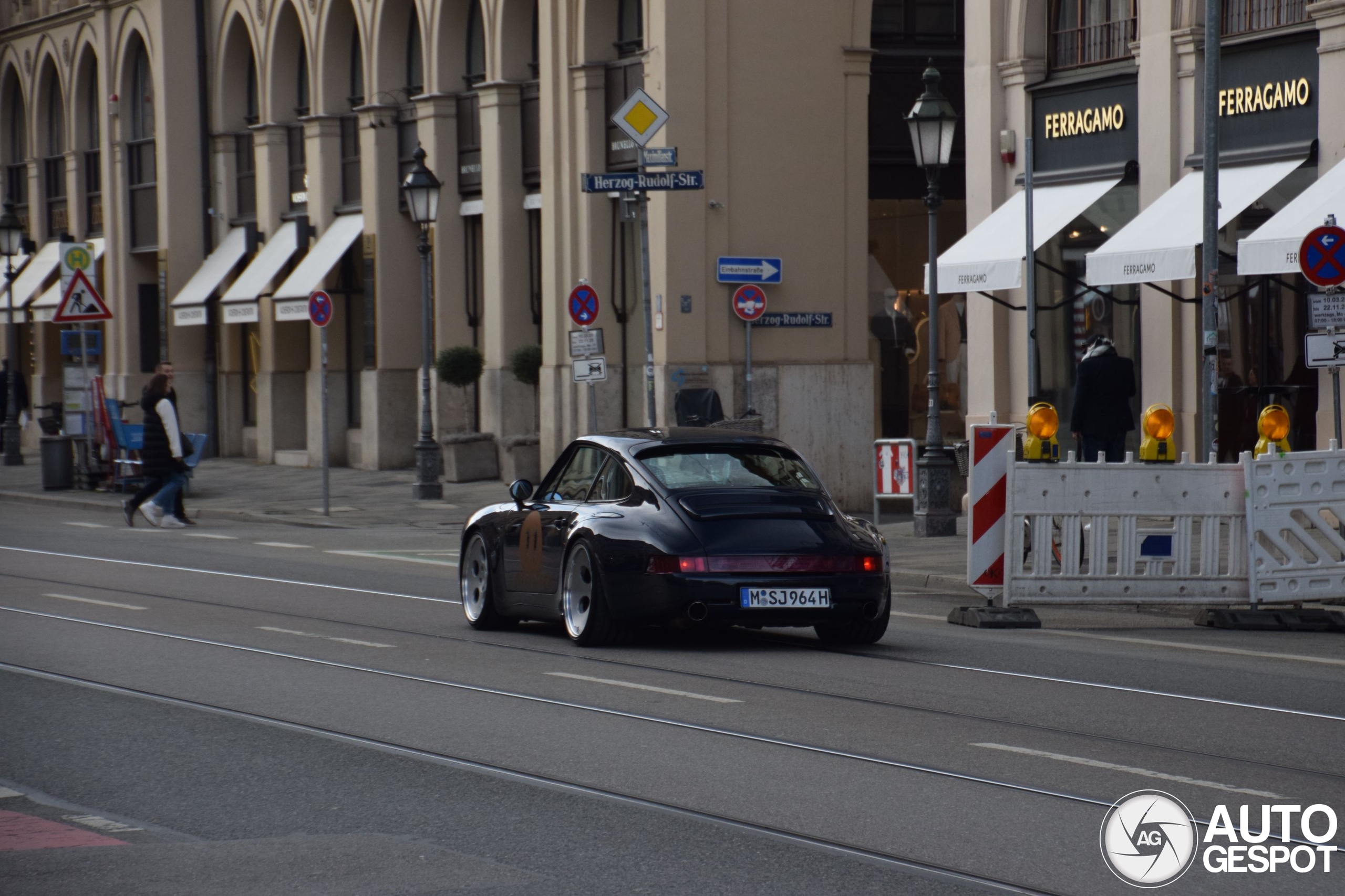 Porsche Strosek 911 Mega 30 Jahre Jubiläumsmodell - 28 March 2025 ...
